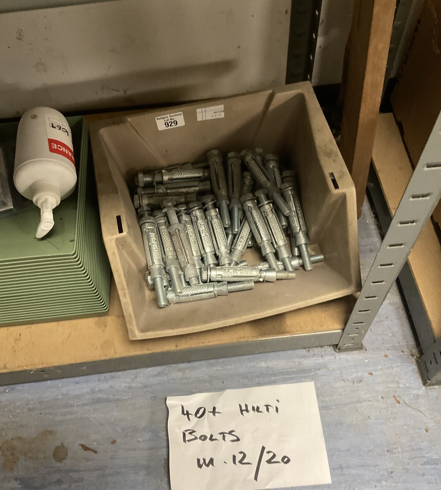 Quantity of hilti bolts m12/20 – Badgers Auctions