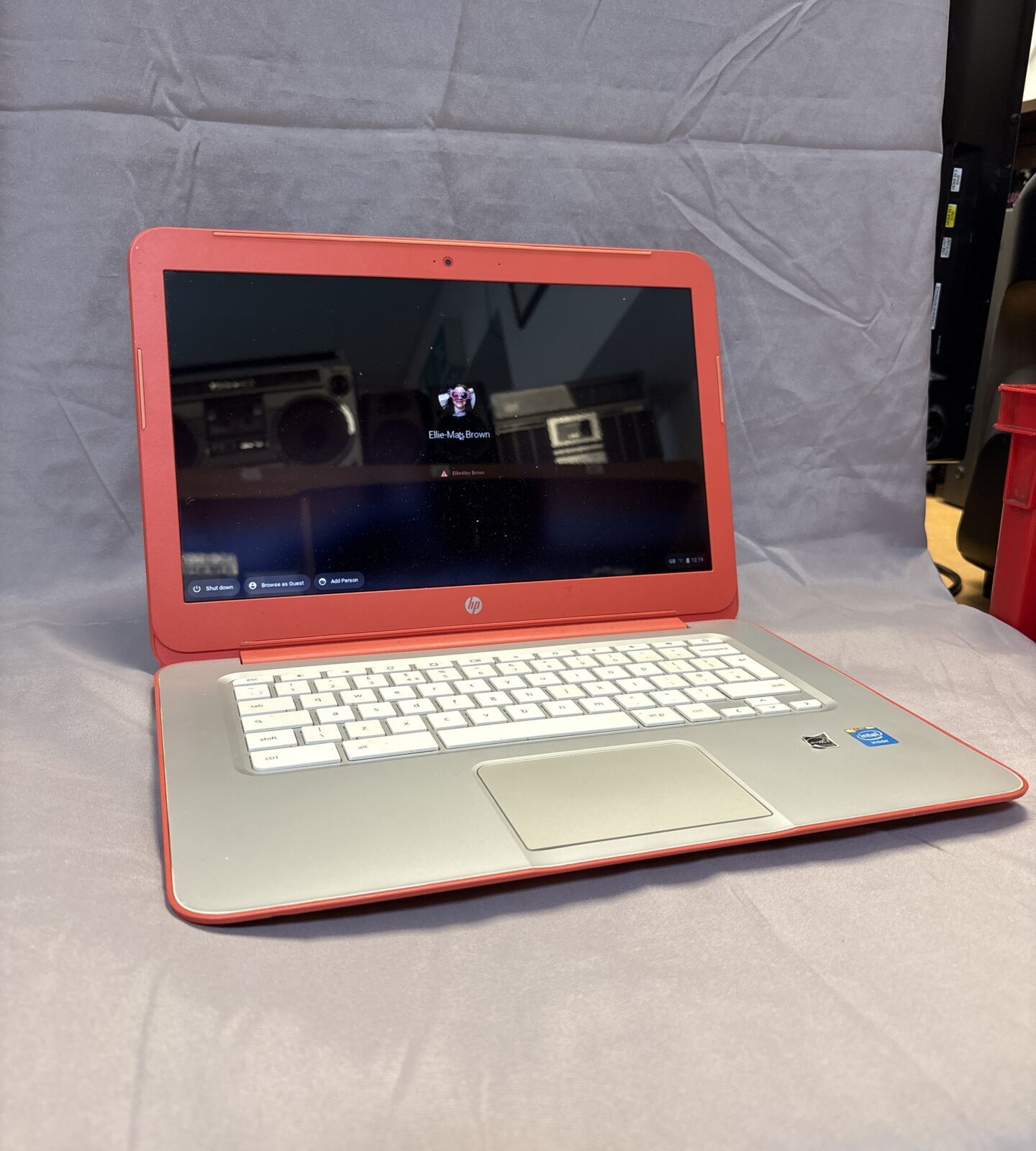 Hp Chrome Intel Laptop Model 14-q011sa Working – Badgers Auctions