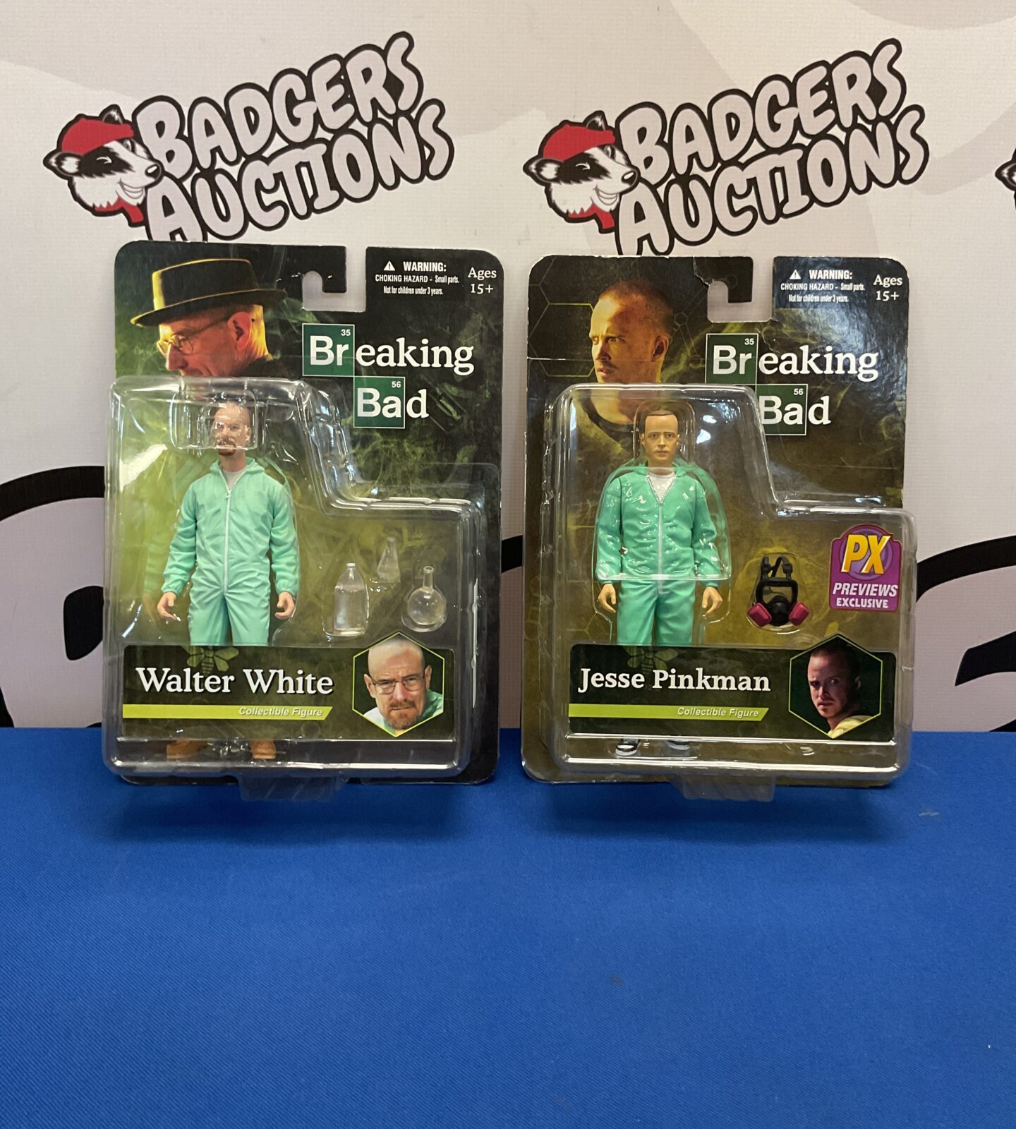 2 new mezco Breaking Bad figurines – Badgers Auctions