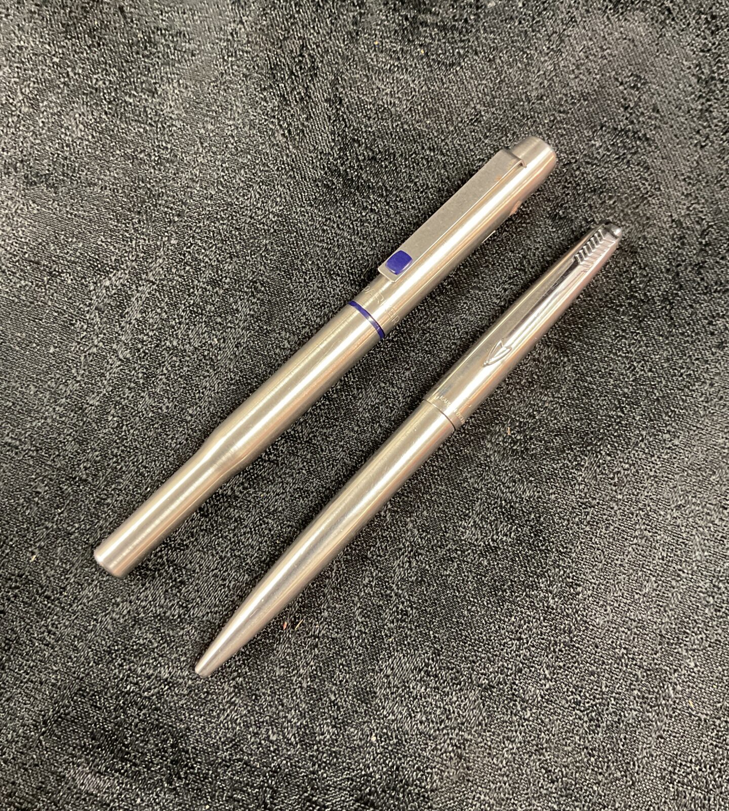 Two parker Pens – Badgers Auctions