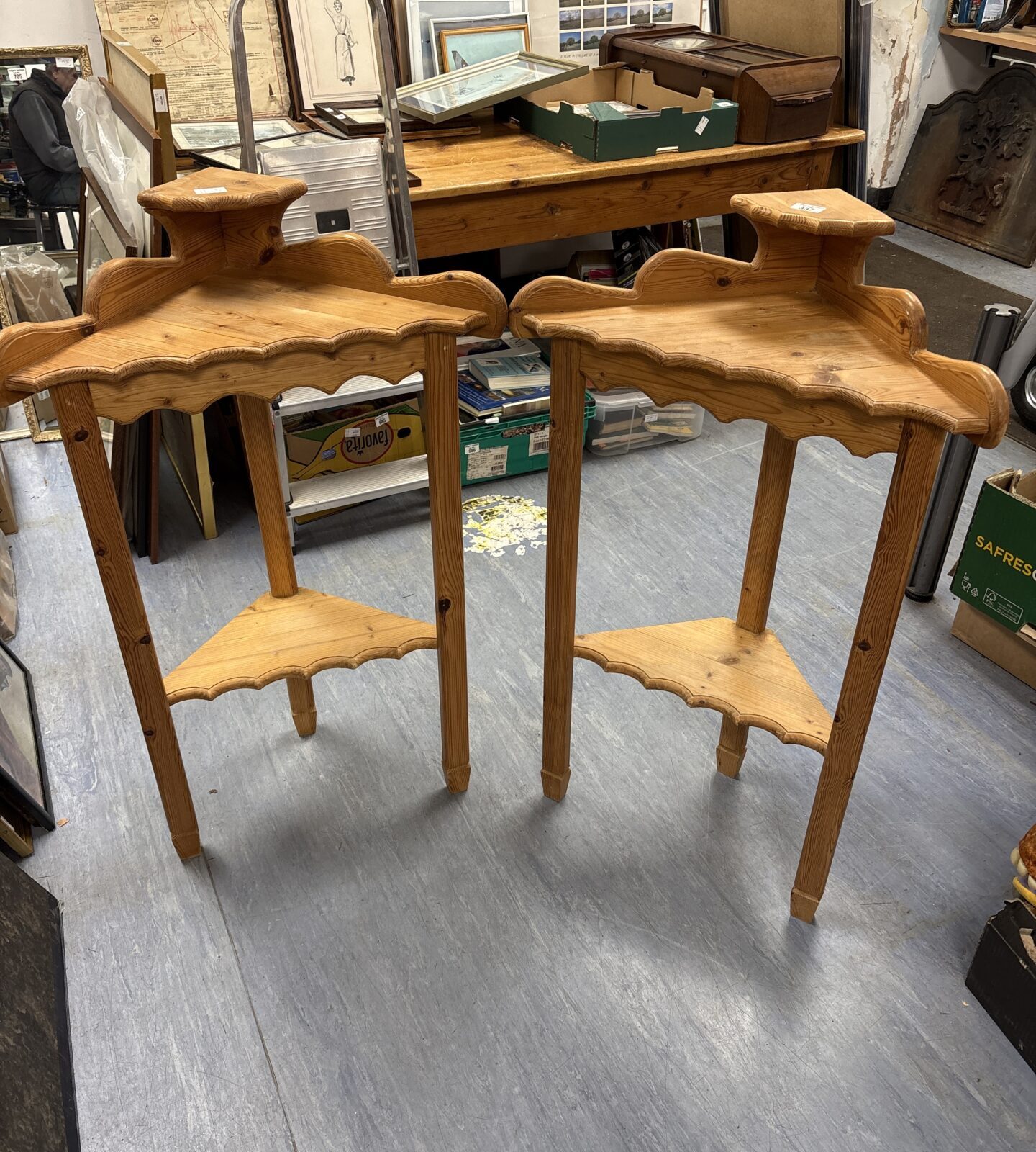 Two pine wave edged corner units – Badgers Auctions