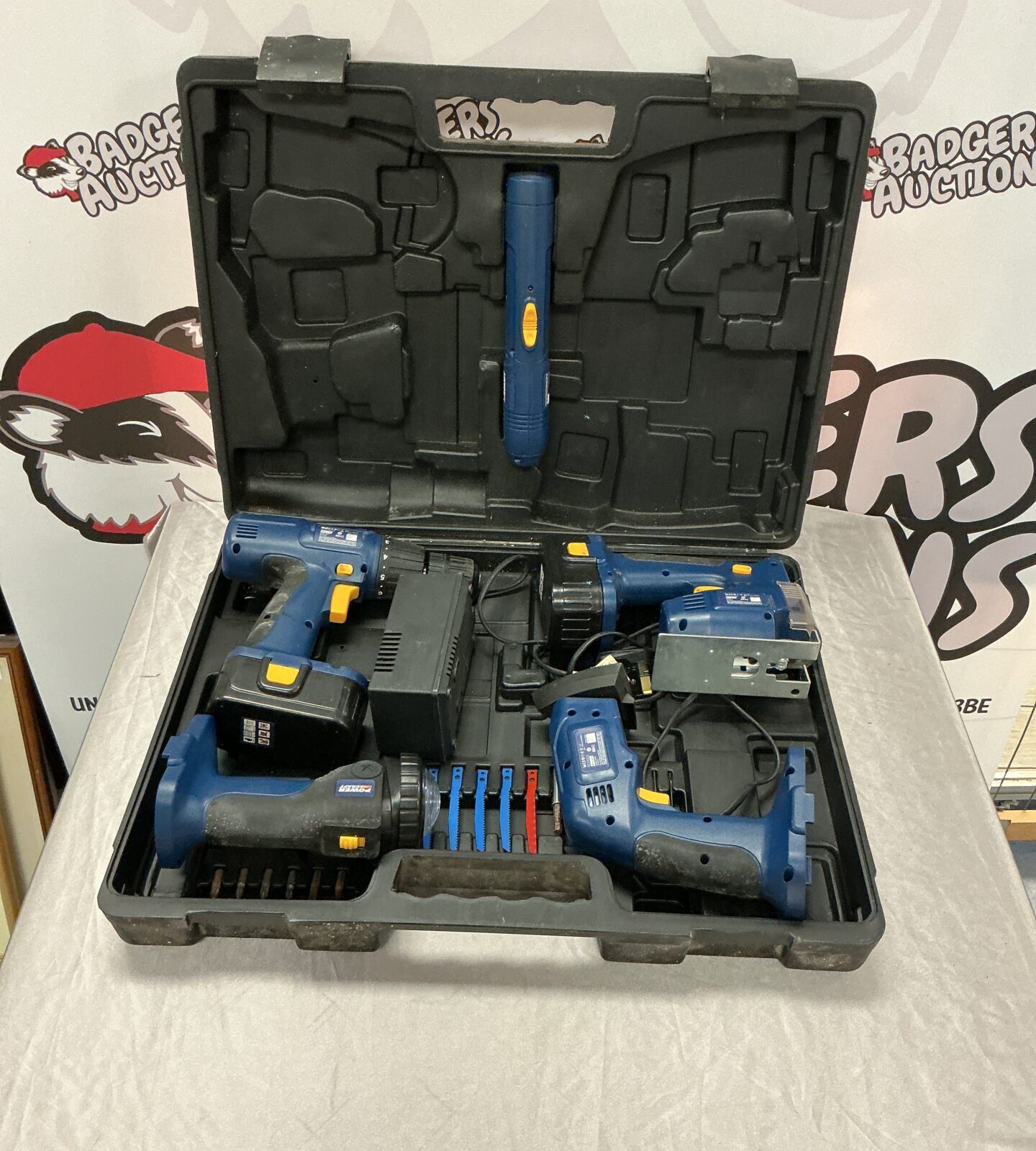 Power craft Battery power tools in box with charger – Badgers Auctions