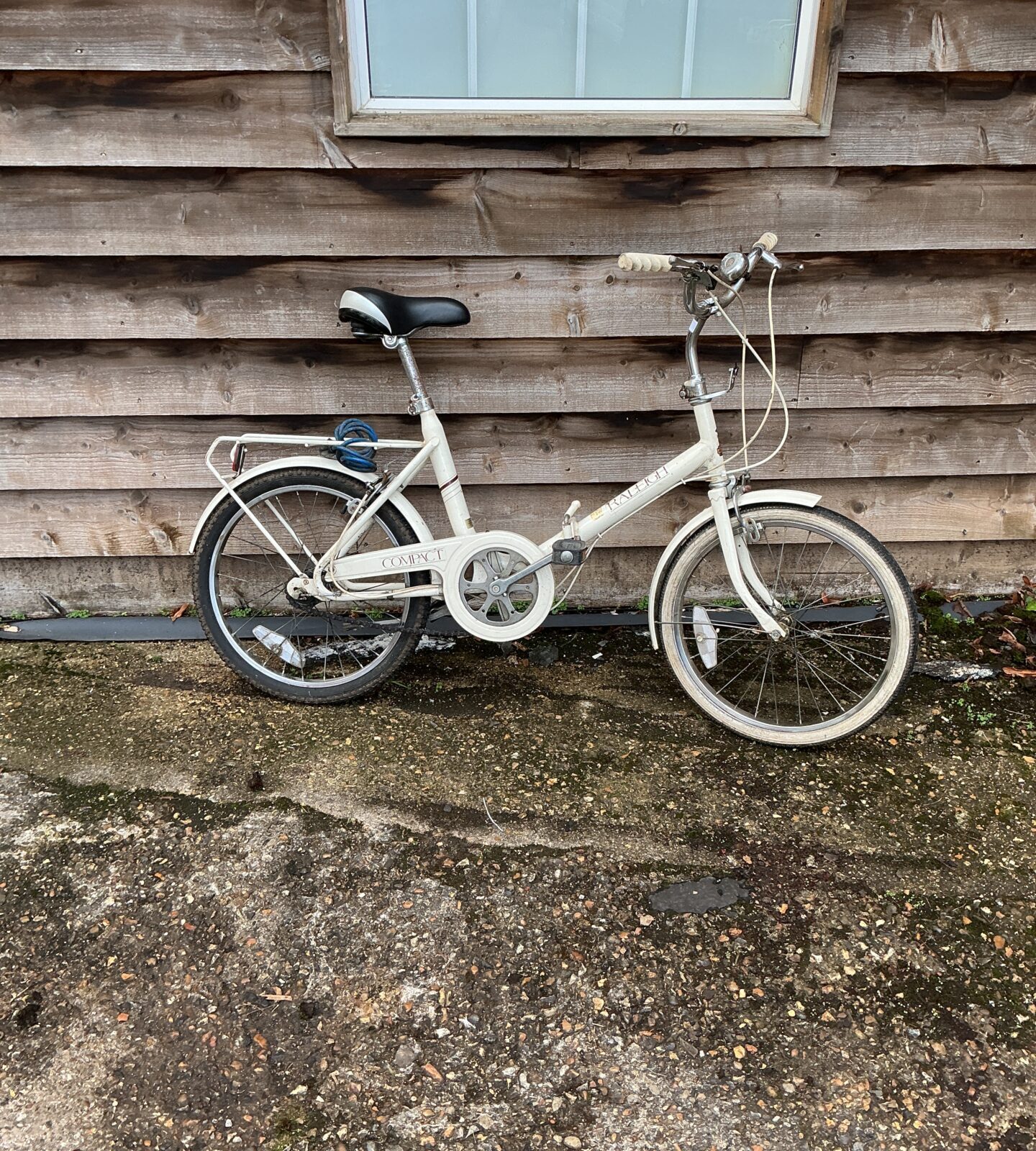 Raleigh folding Bike – Badgers Auctions