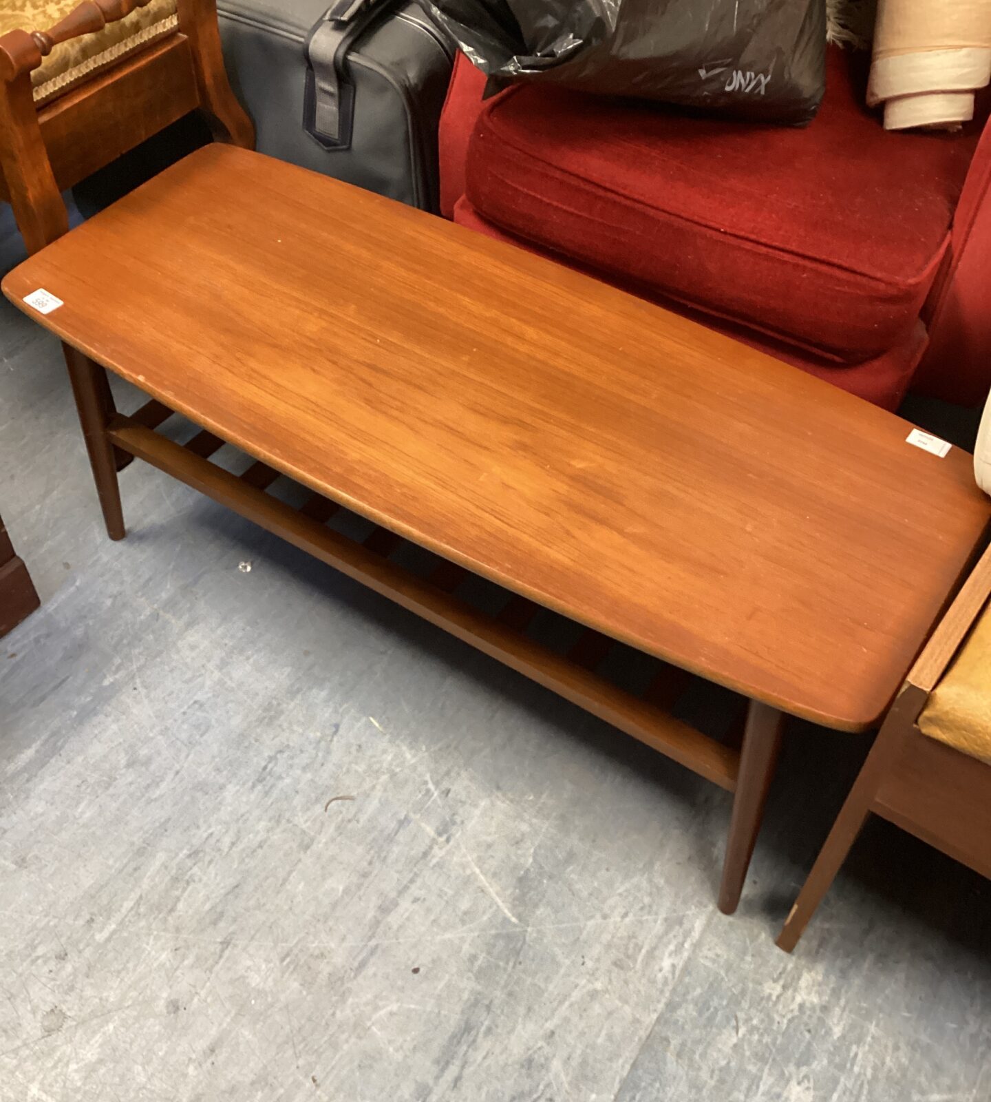 Romanian teak coffee table – Badgers Auctions