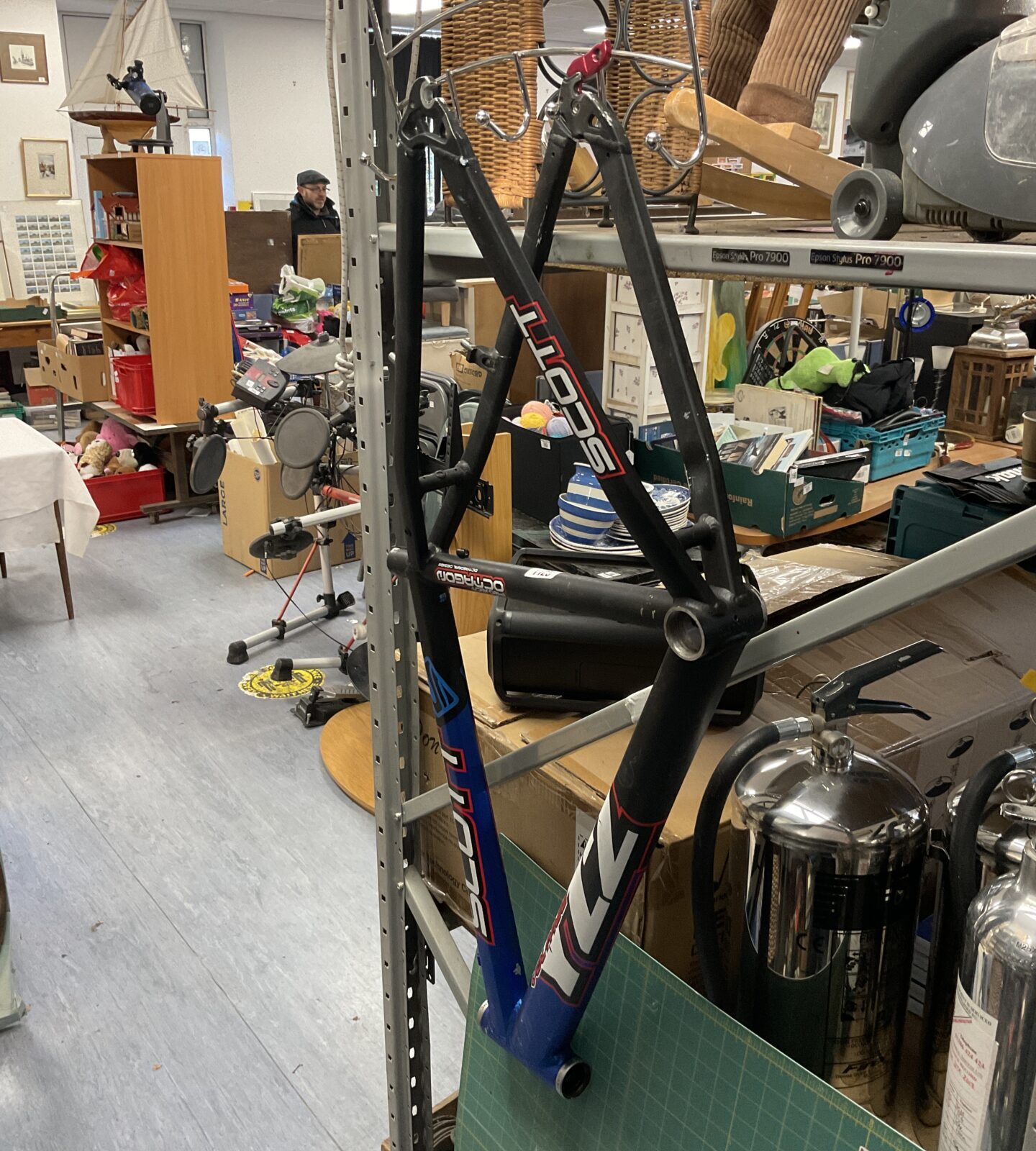 Scott voltage yz2 bicycle frame – Badgers Auctions