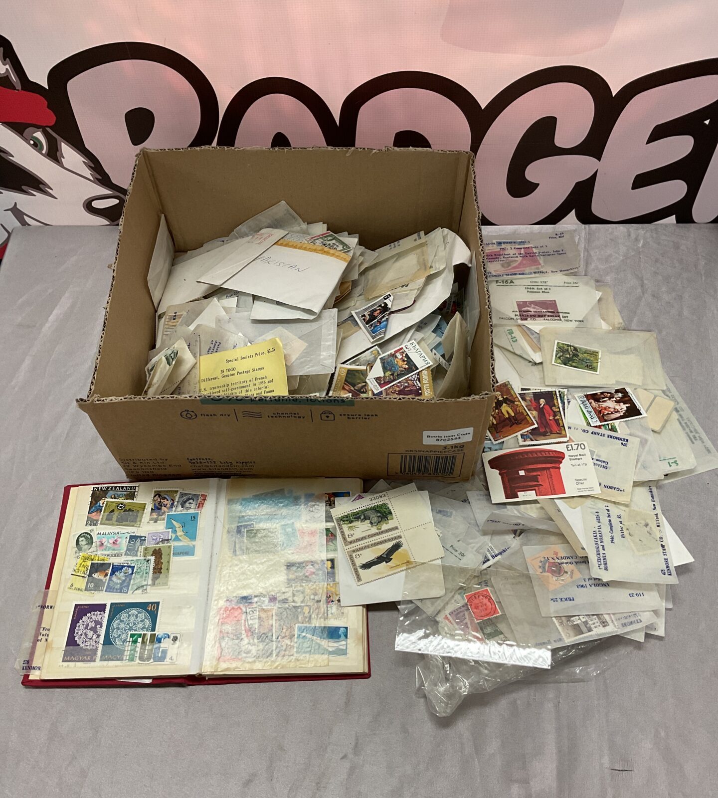 Collection of loose stamps p, british & foreign – Badgers Auctions