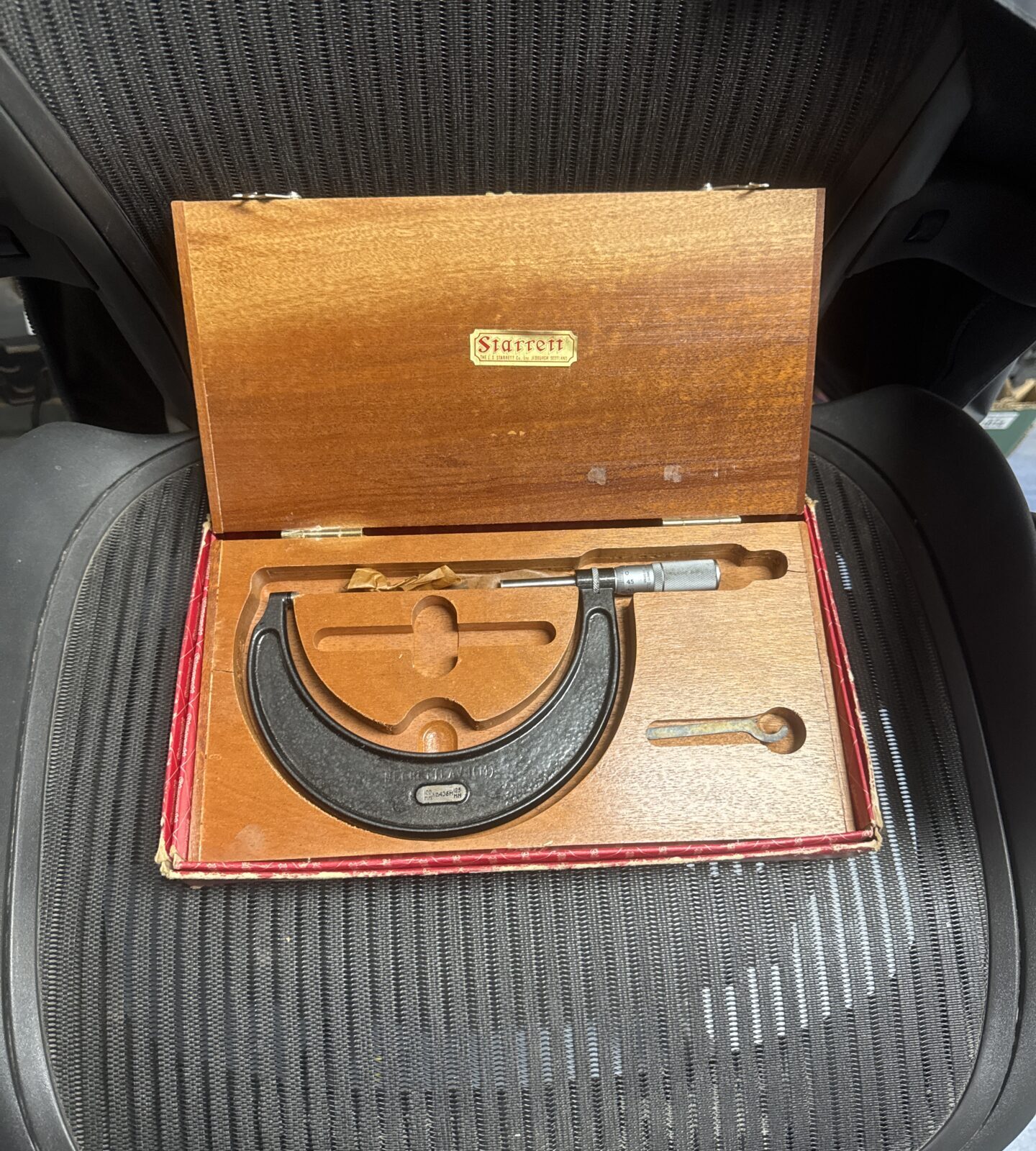 Vintage Starrett 100-125mm micrometer – Badgers Auctions