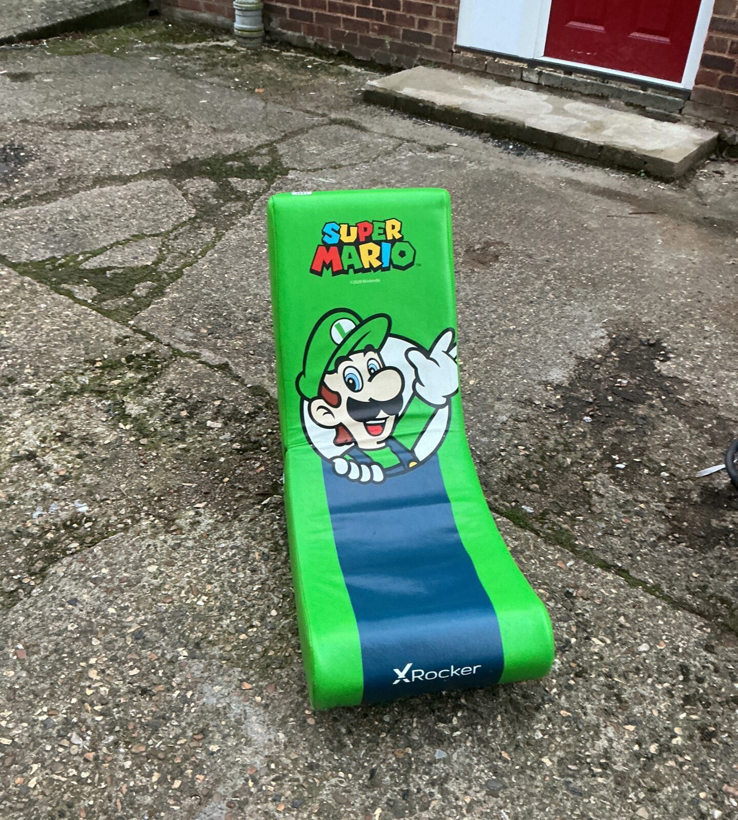 Super Mario Gaming Chair – Badgers Auctions