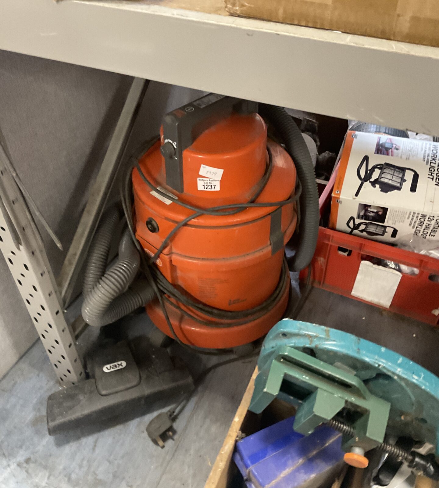 Vax commercial hoover – Badgers Auctions