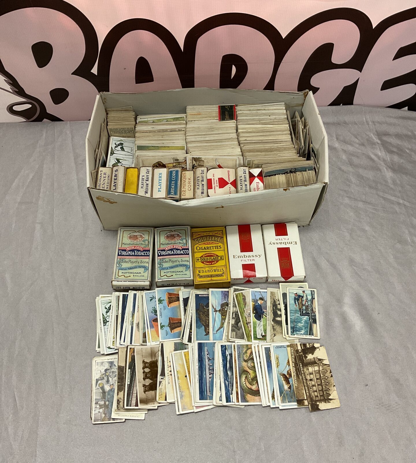 Collection of vintage cigarette cards & boxes – Badgers Auctions