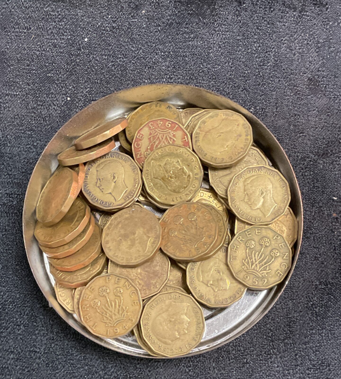 Tin brass three penny coins – Badgers Auctions