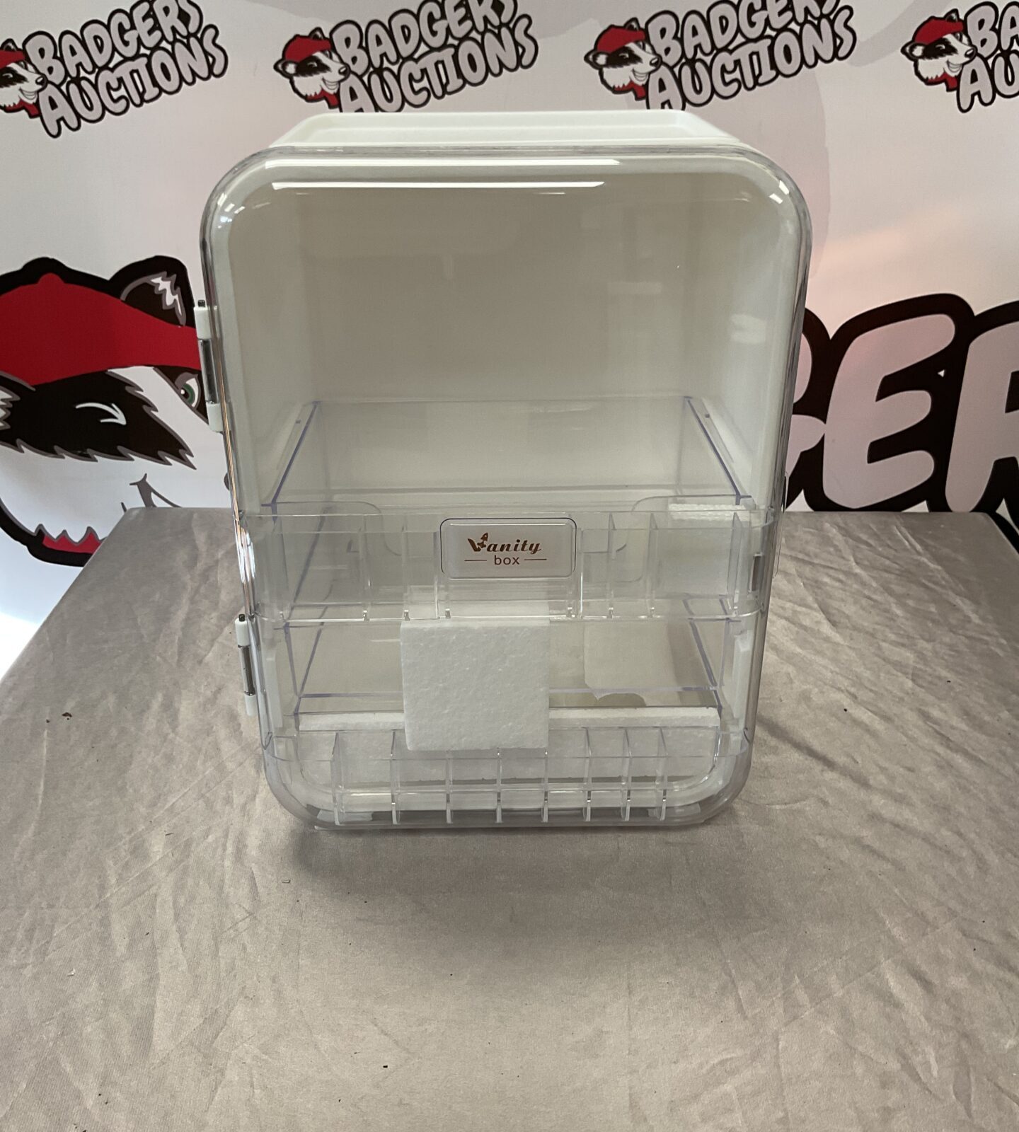 New Vanity box with original packing – Badgers Auctions