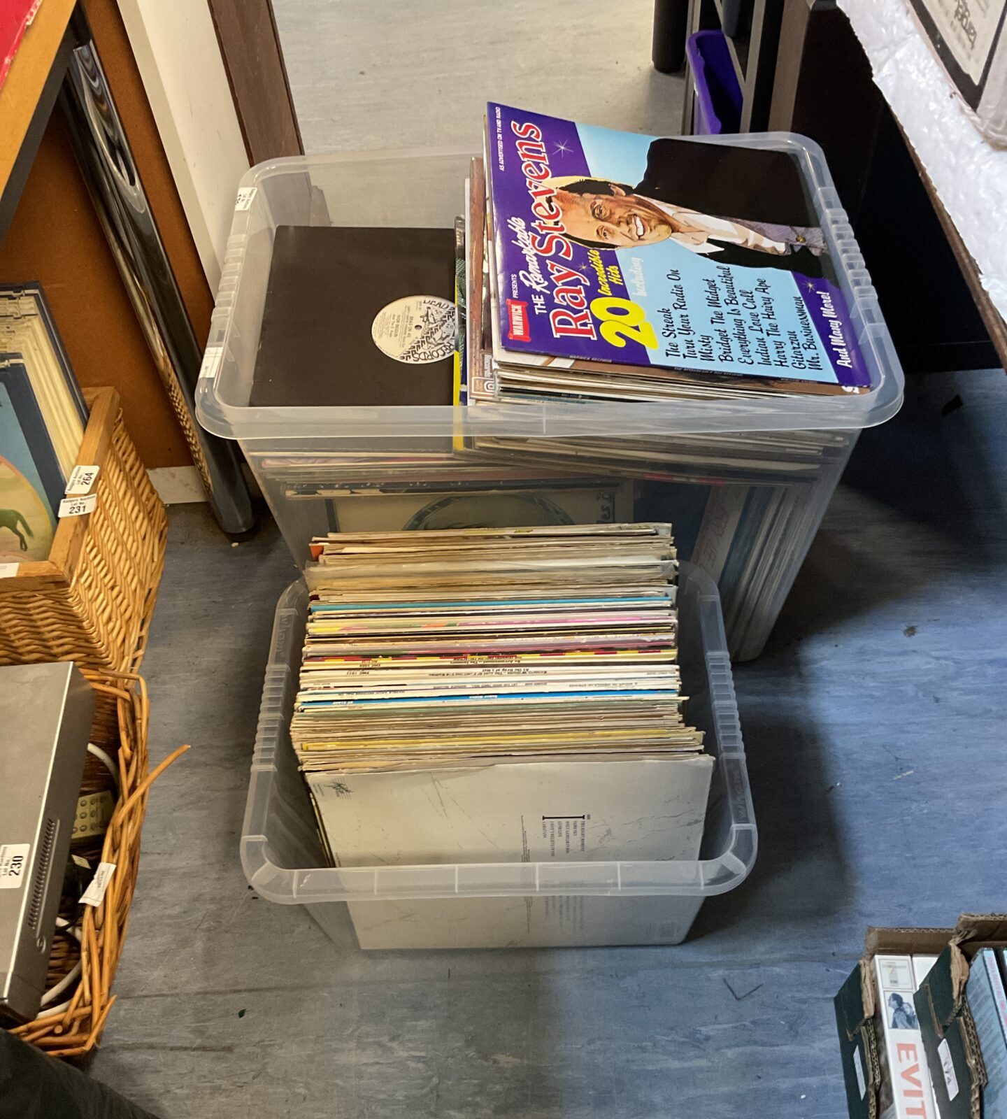 Large selection of vinyl records, two boxes – Badgers Auctions