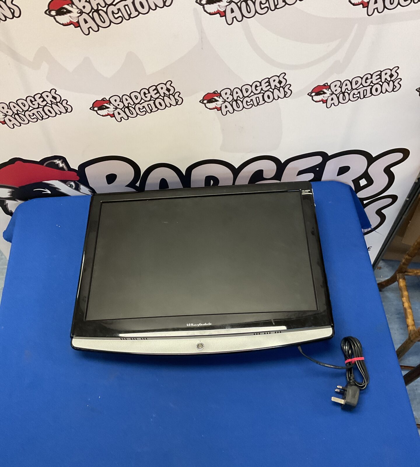 Wharfedale 22” HD ready digital LCD TV/DVD Combi – Badgers Auctions