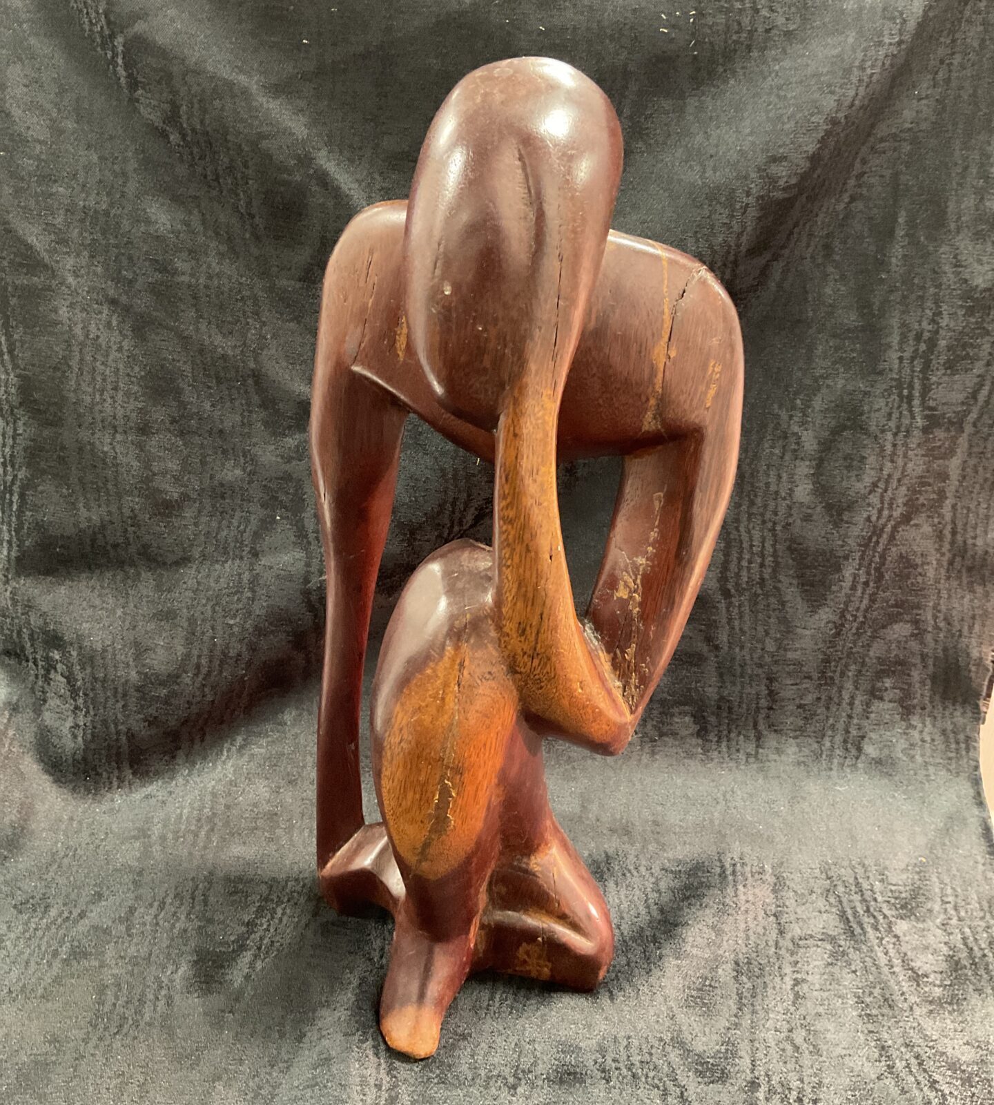 abstract oak carved figure thinking man 16” High – Badgers Auctions