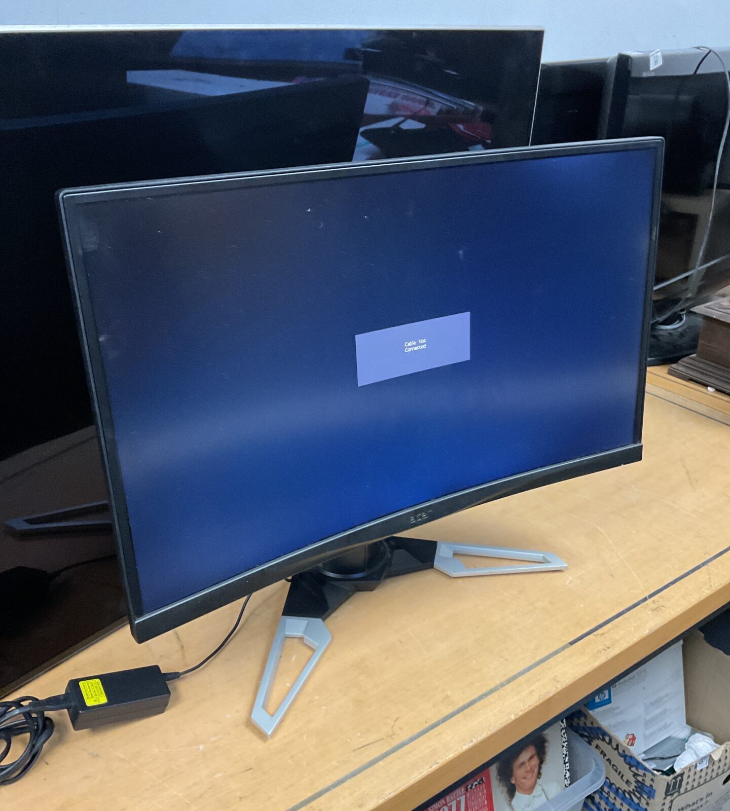 Acer 26” lcd curved computer monitor working – Badgers Auctions