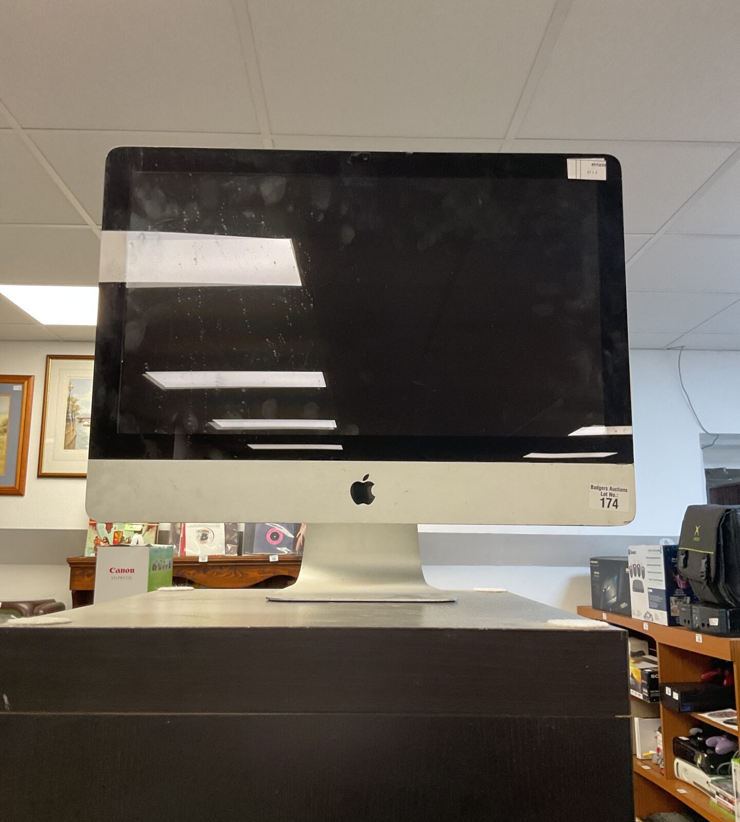 Apple Imac monitor – Badgers Auctions