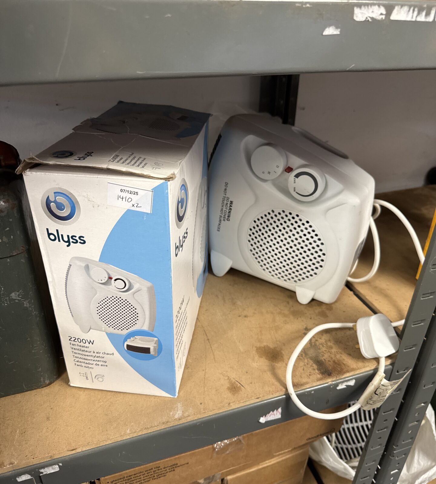 Two blyss 2200w fan heaters – one boxed – Badgers Auctions