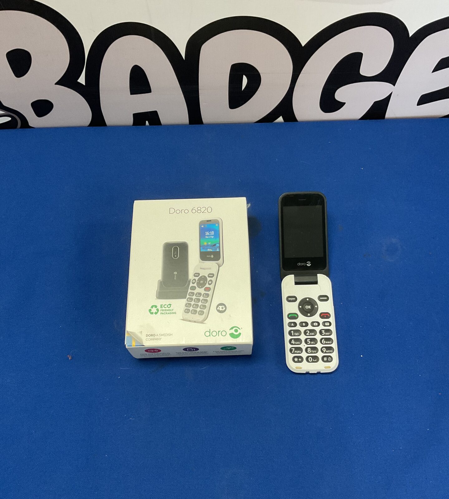 Doro 6820 flip phone – Badgers Auctions