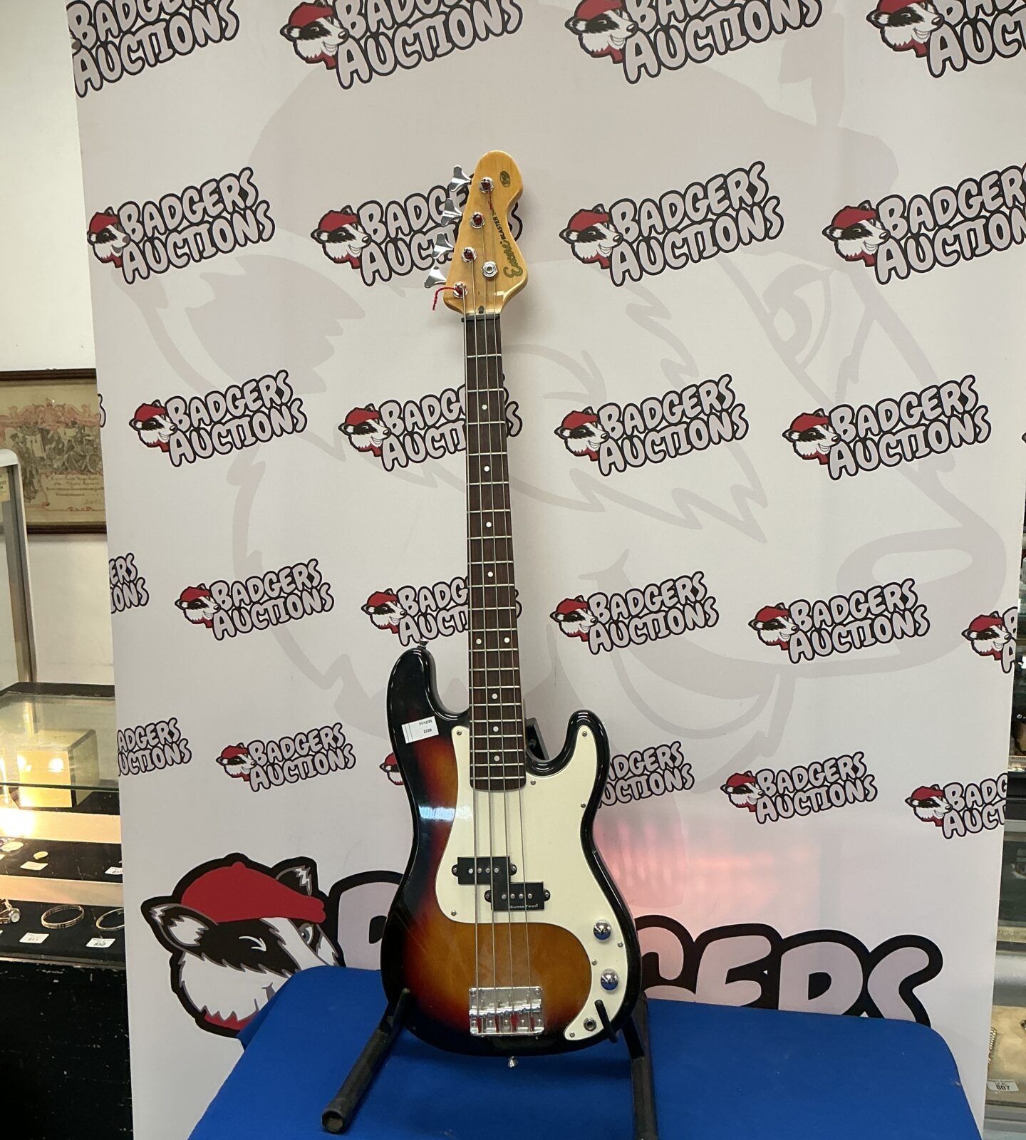 Encore blaster series 320 electric guitar – Badgers Auctions
