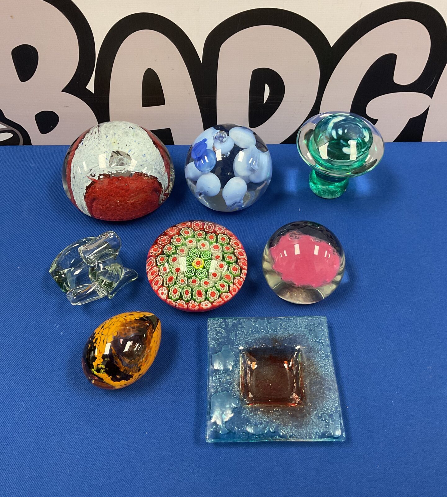 Collection of glass paperweights & art glass – Badgers Auctions