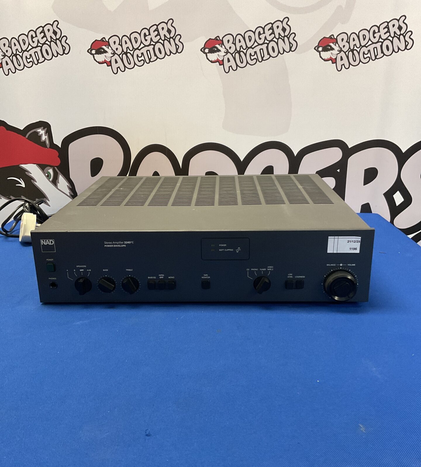 NAD Stereo Amplifier 3240PE power envelope – Badgers Auctions