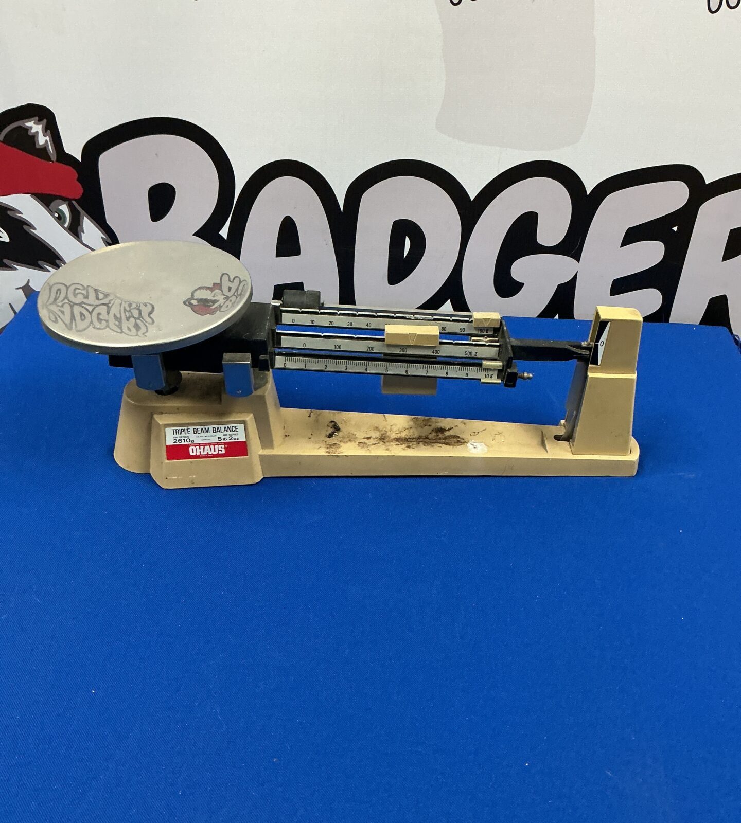 Ohaus triple beam Balance Scale – Badgers Auctions