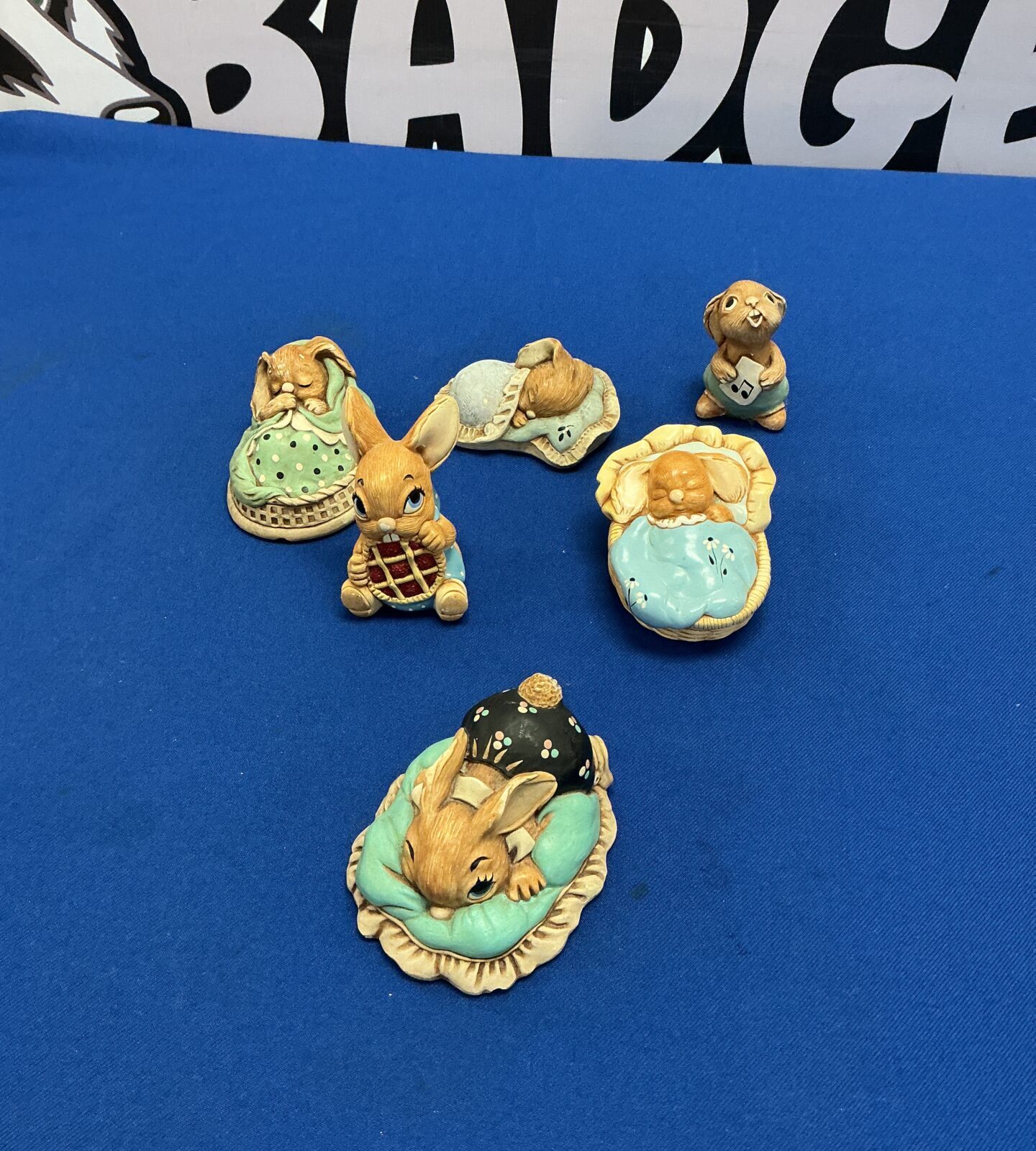 Six pendelfin Rabbit Figurines – Badgers Auctions