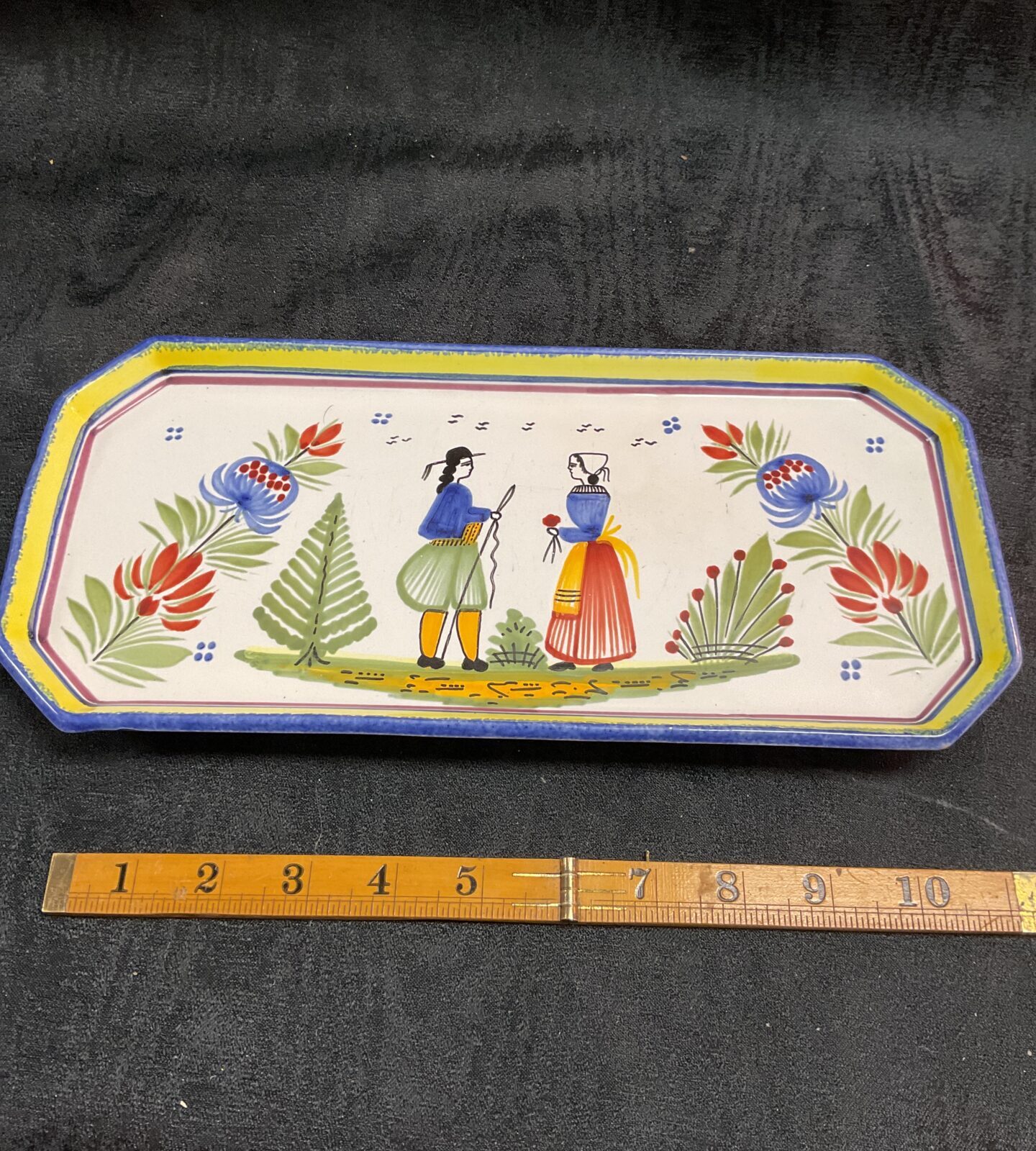 French Quimper Pottery sandwich plate – Badgers Auctions
