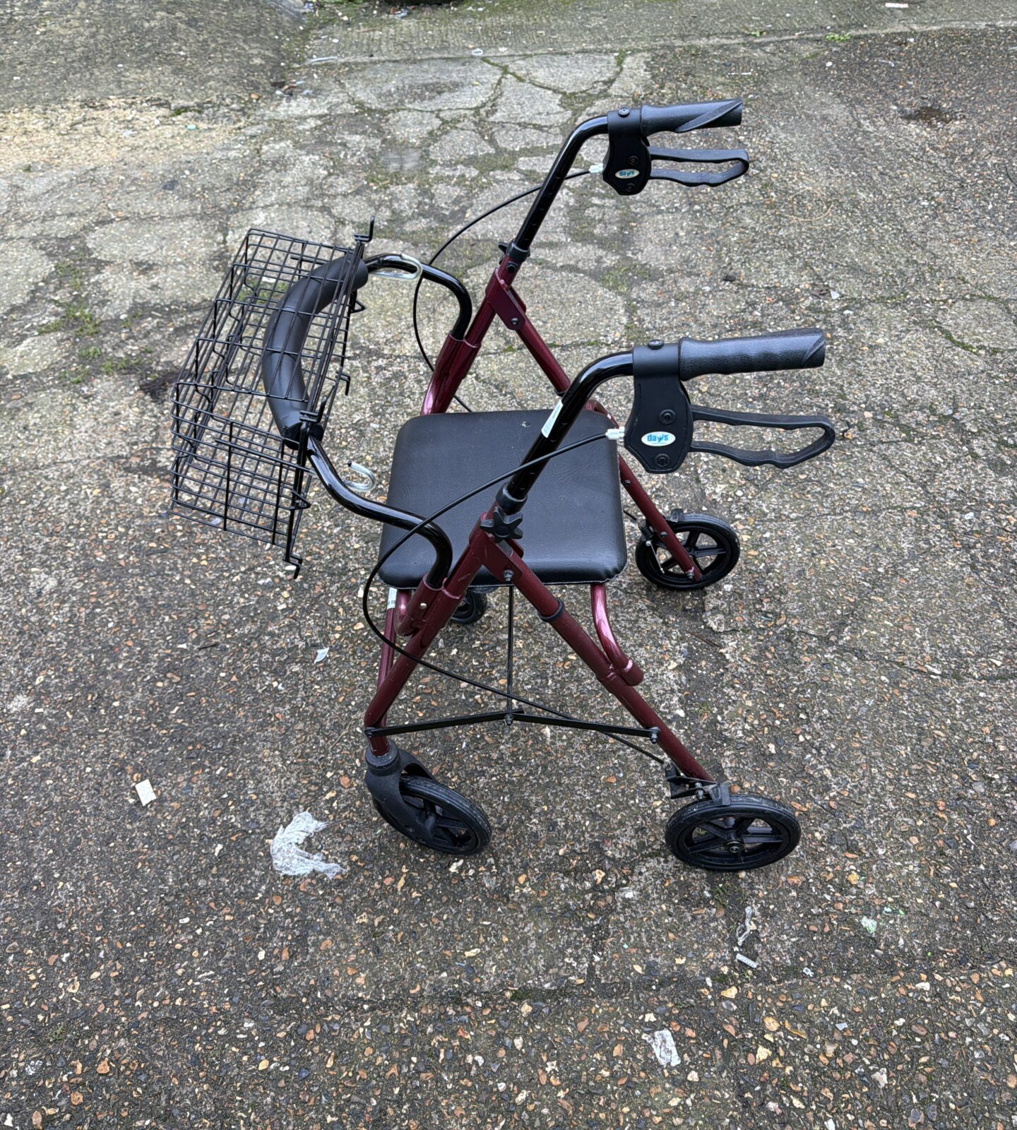 Walking assistance frame – Badgers Auctions