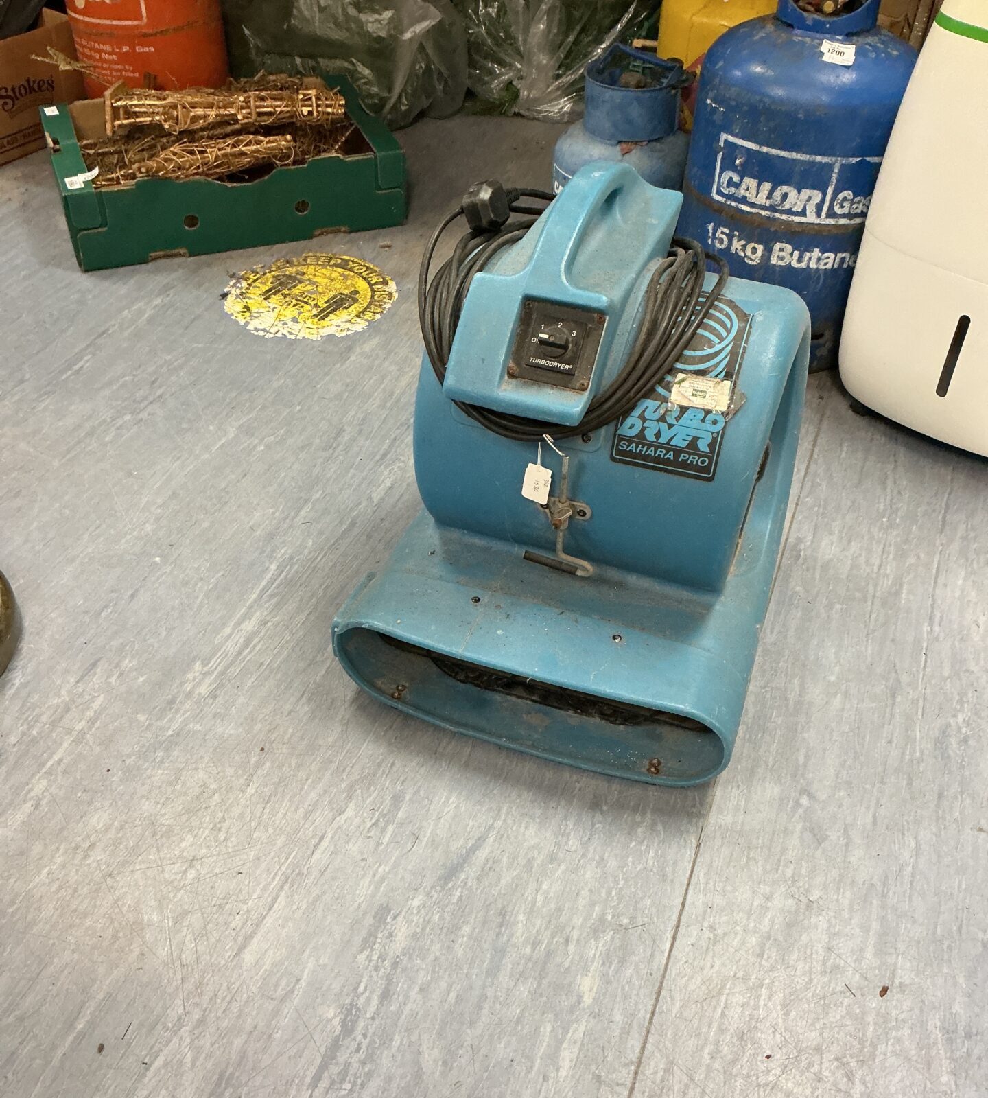 Sahara pro Turbo dryer in working order – Badgers Auctions