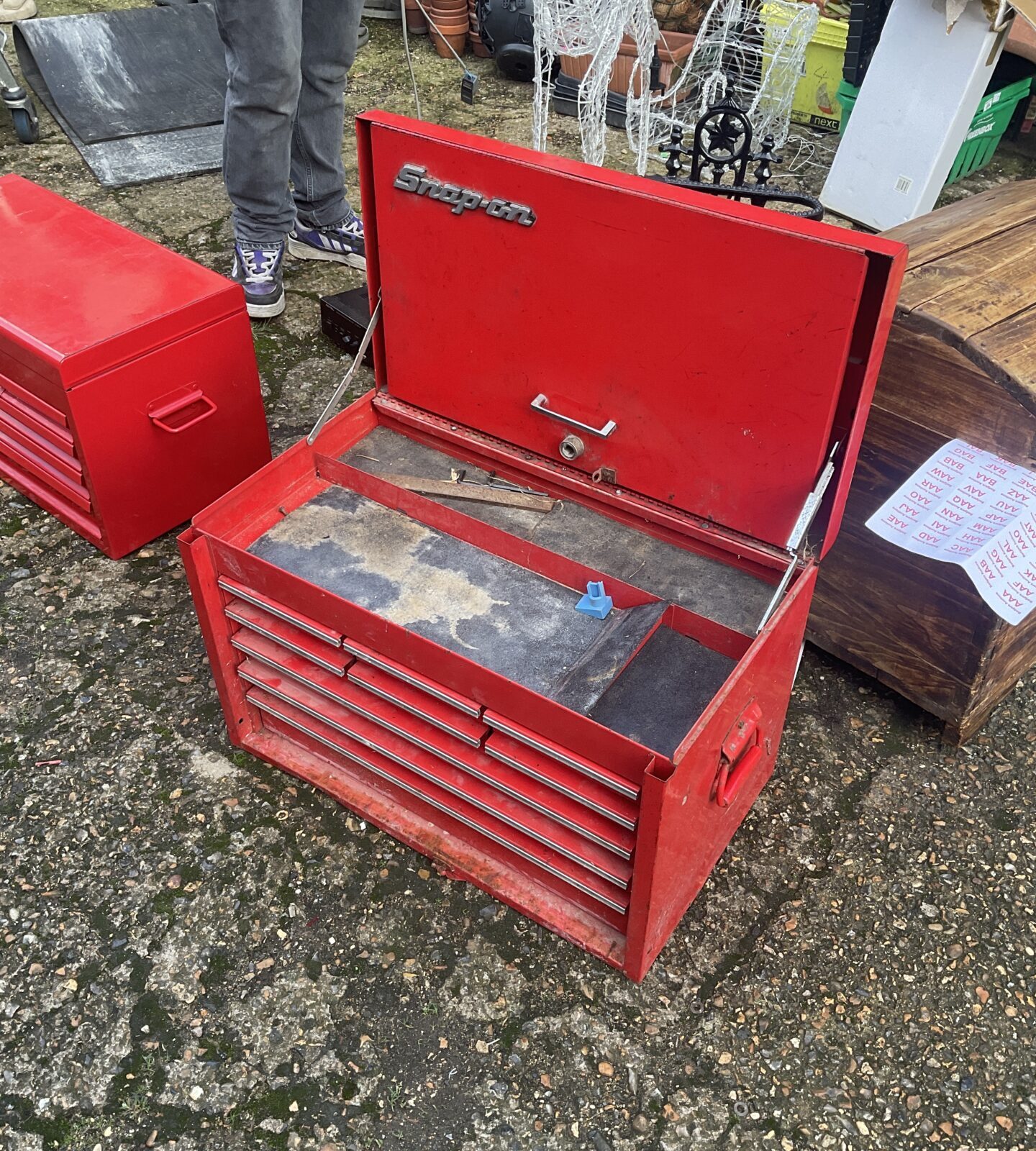 Snap on tools top box – lock has been drilled out – Badgers Auctions