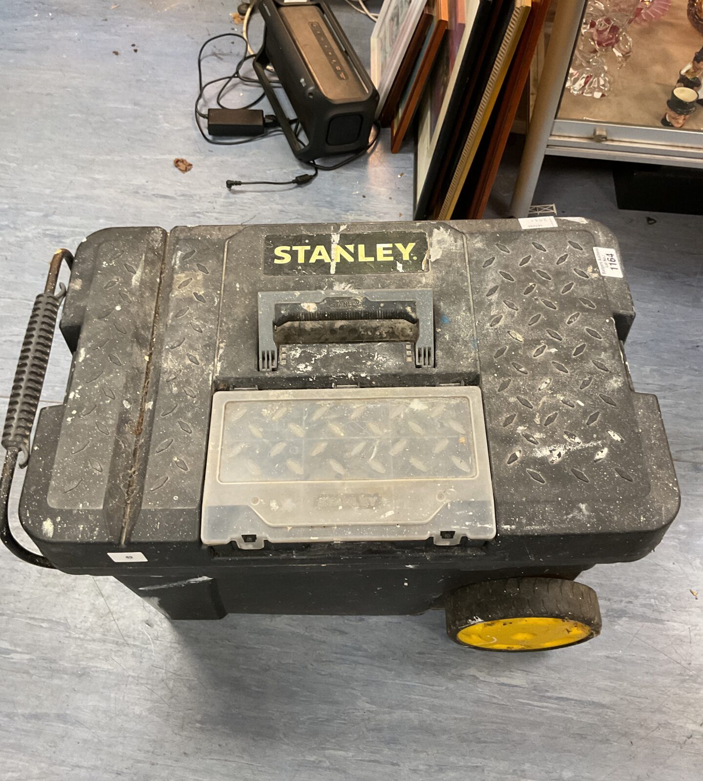 Stanley rolling tool box – Badgers Auctions