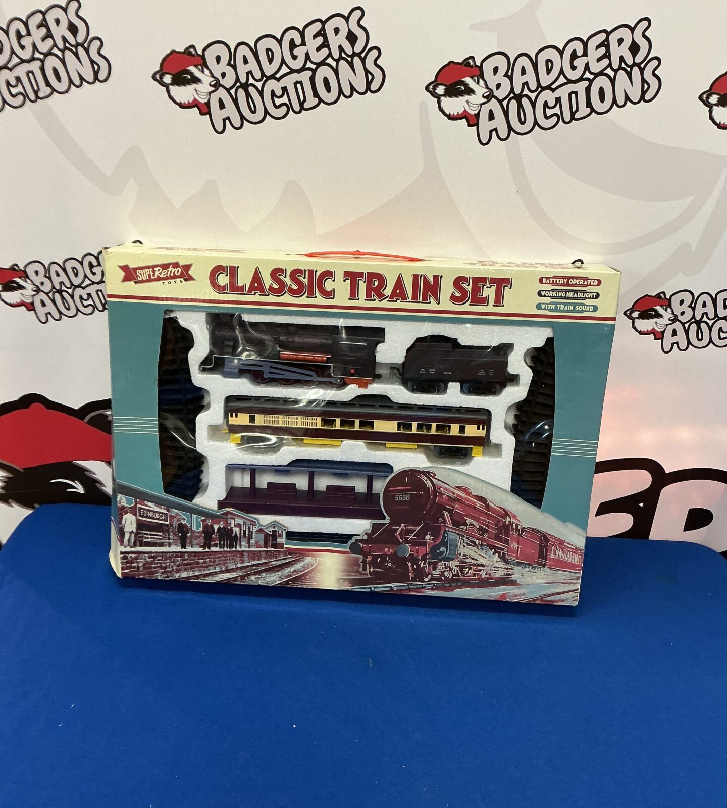 Supe Retro Classic Train Set – Badgers Auctions