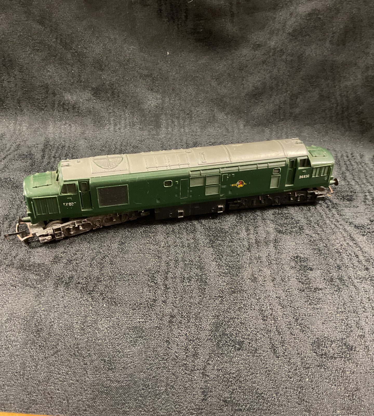 triang R751 Diesel locomotive Engine OO Gauge – Badgers Auctions