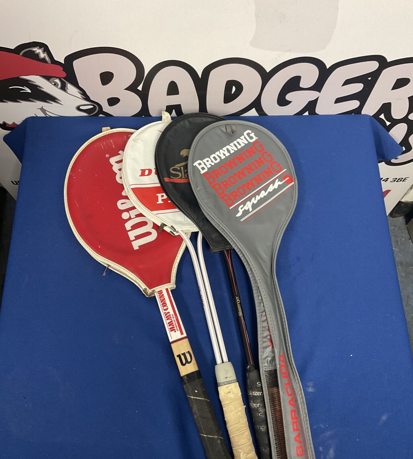 4 badminton rackets – Badgers Auctions