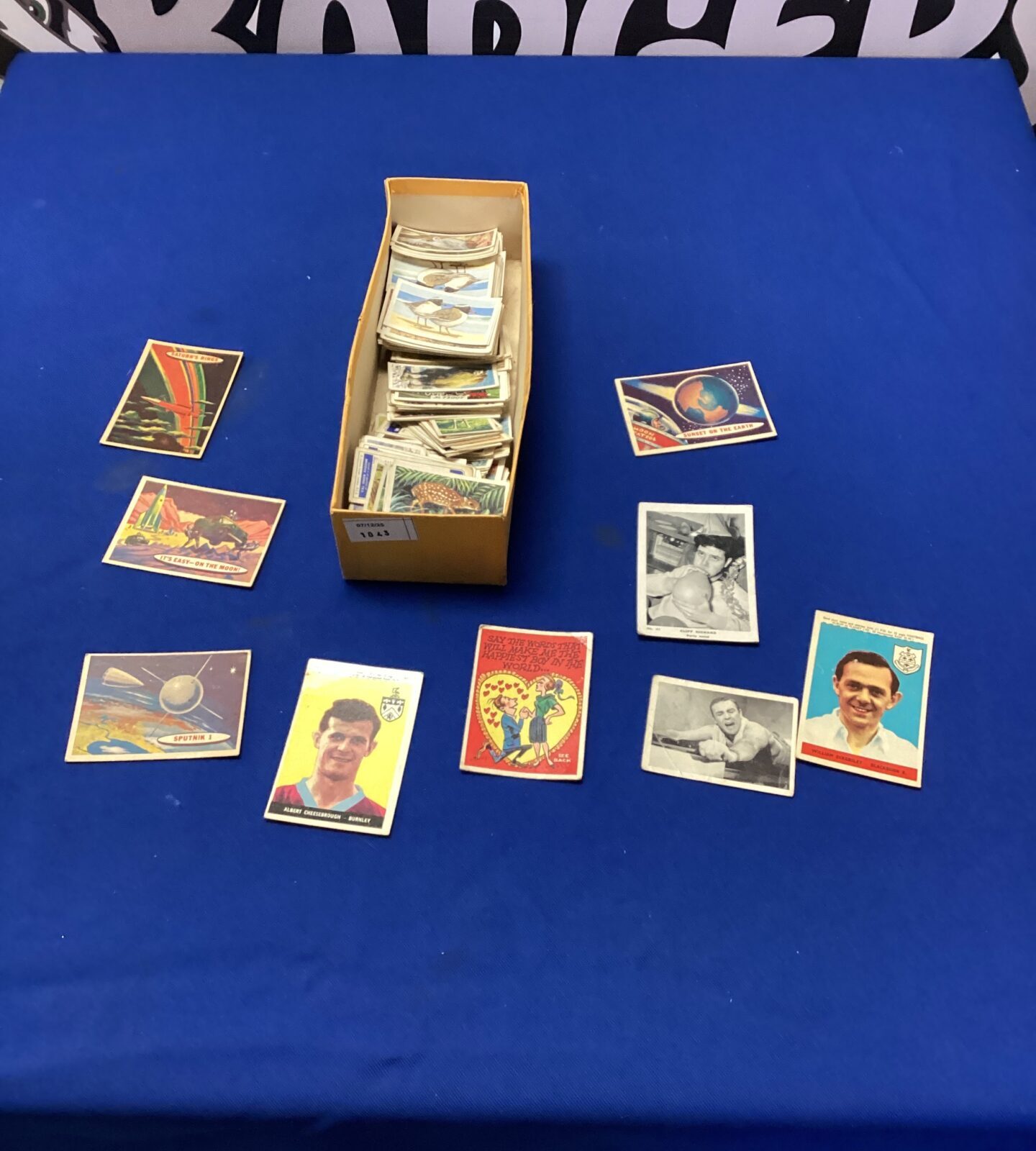 Small collection vintage cigarette cards & other collectible cards ...