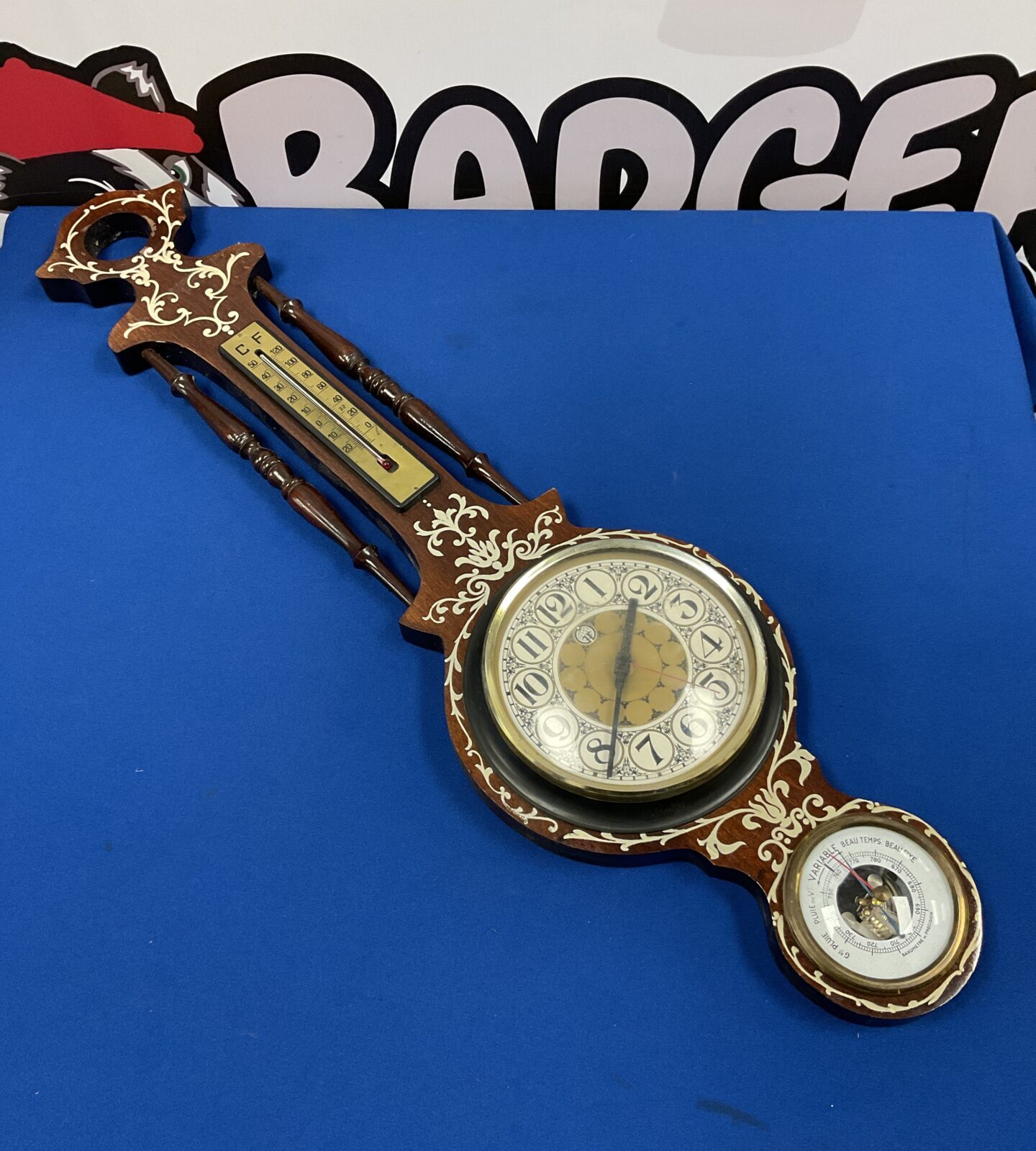 Vintage android wall barometer clock – Badgers Auctions