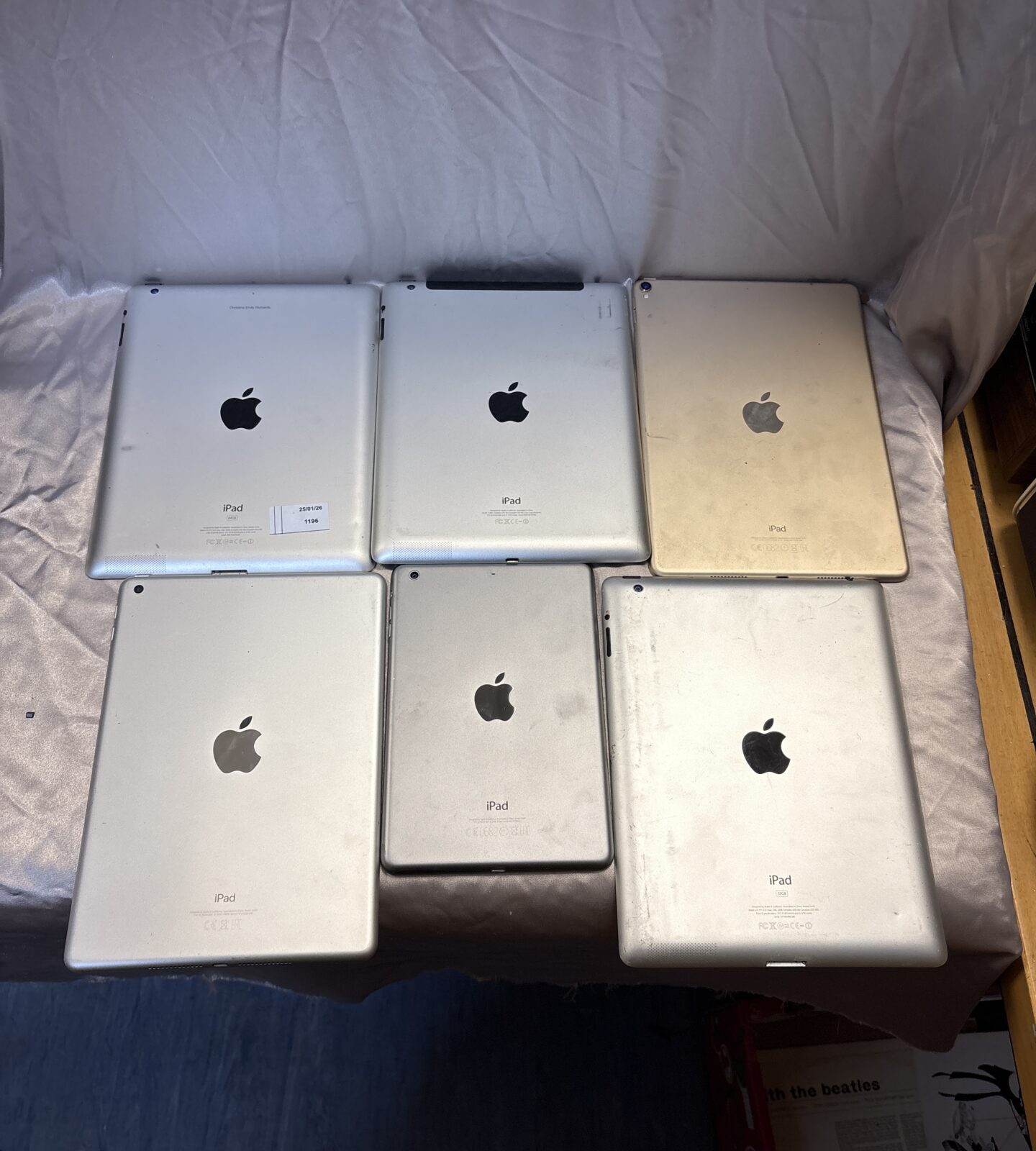 Launch bundle of Apple iPads – Badgers Auctions