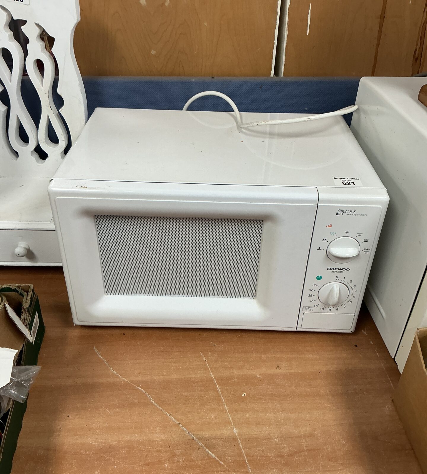 Daewoo Microwave oven in working order – Badgers Auctions