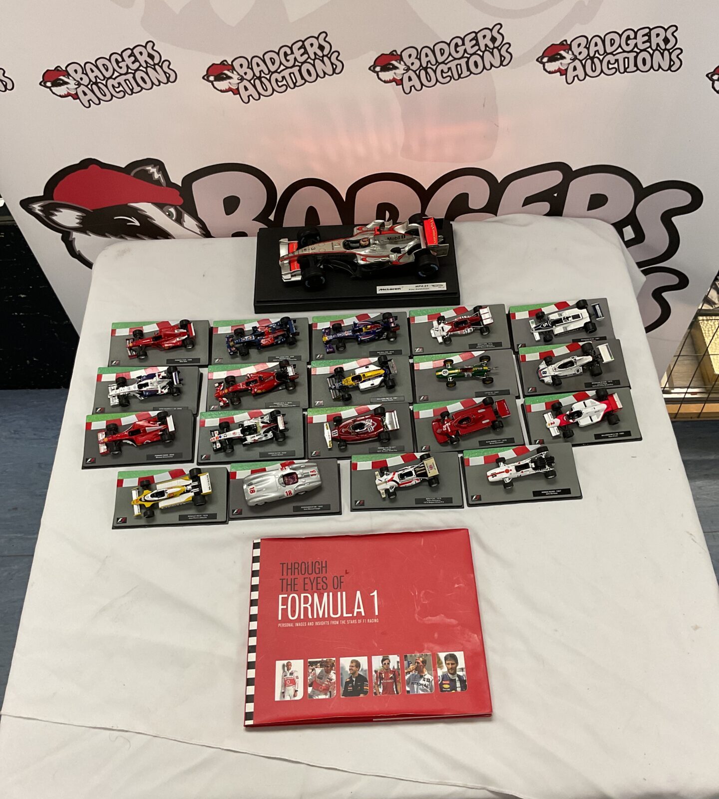 Collection of F1 driver car collectable models incl. Kimi Raikkonen ...