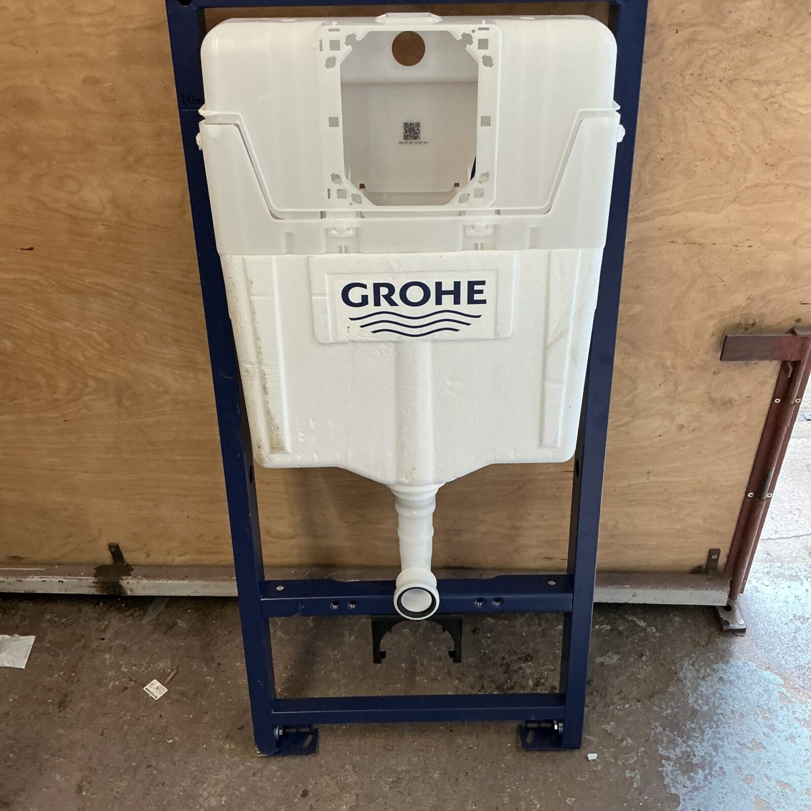 Grohe Concealed Toilet Cistern Unit – Badgers Auctions