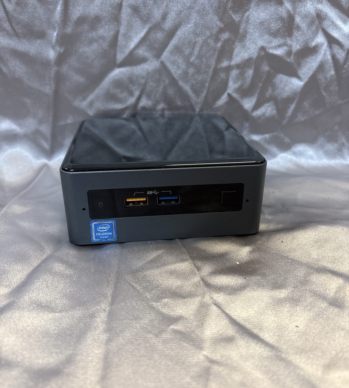 Intel NUC BOXNUC7CJYSAMN mini PC – Badgers Auctions