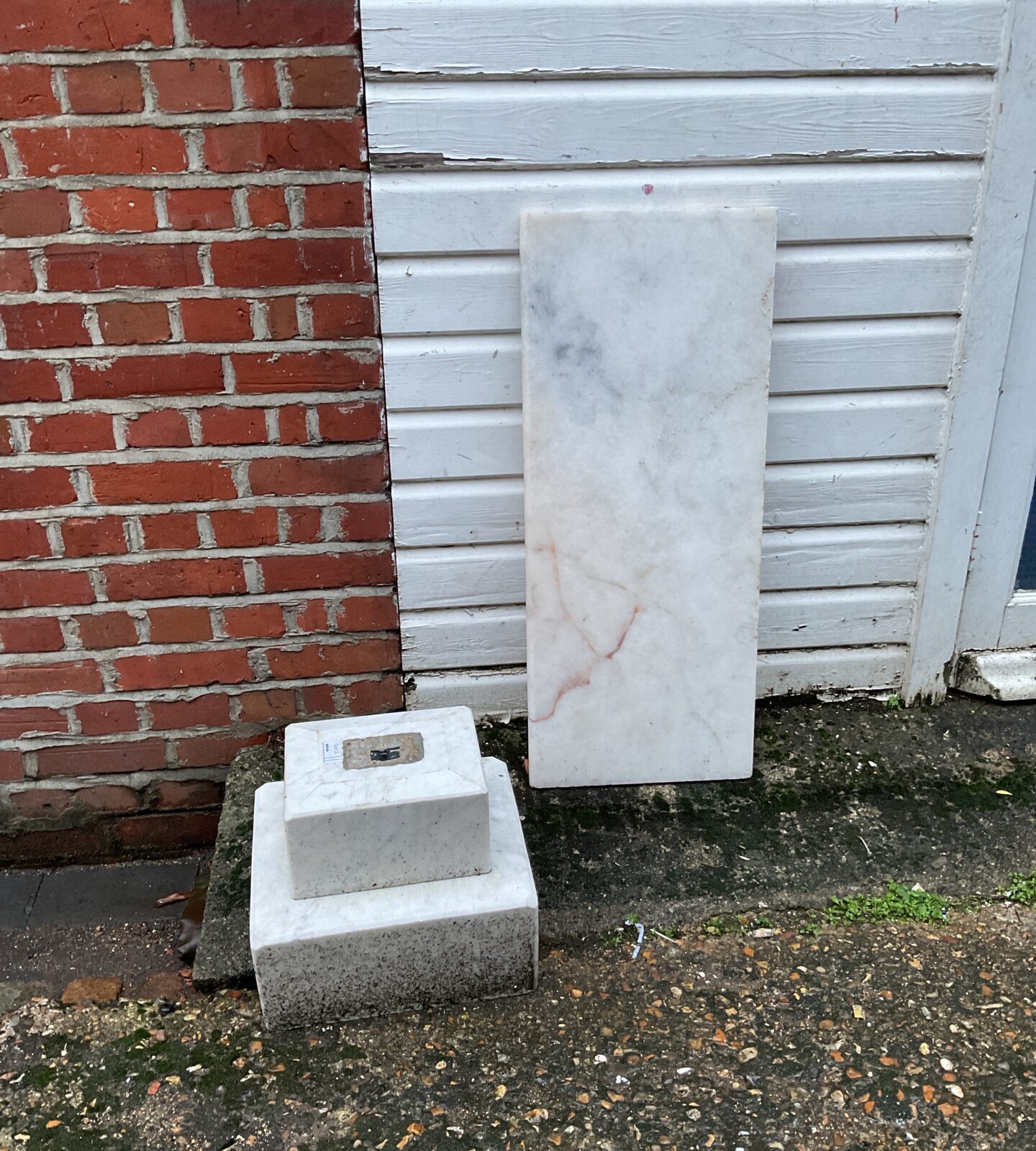 Solid marble plinth base & marble work top – Badgers Auctions