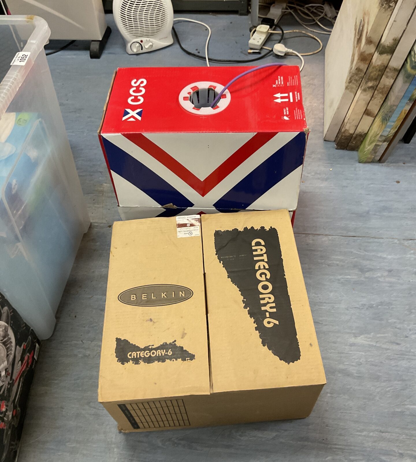 Two boxes of nexwork cable reels inc belkin – Badgers Auctions