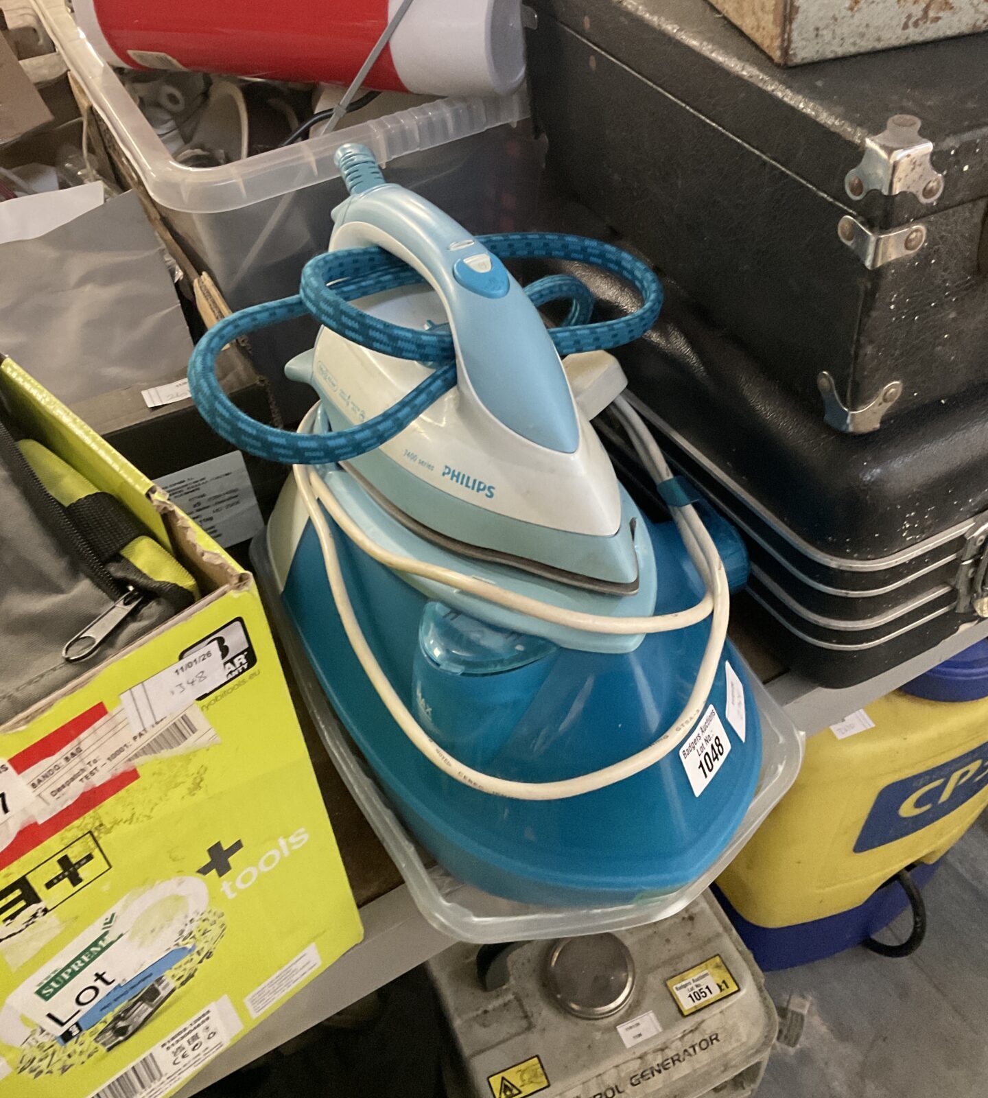 Philips 7400 series steam iron working – Badgers Auctions