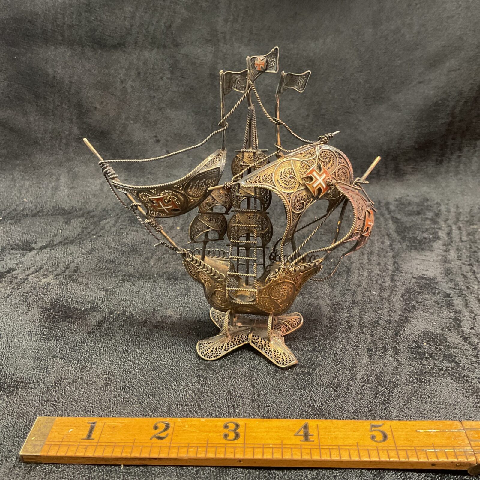 Filligree silver gilt model galleon – Badgers Auctions
