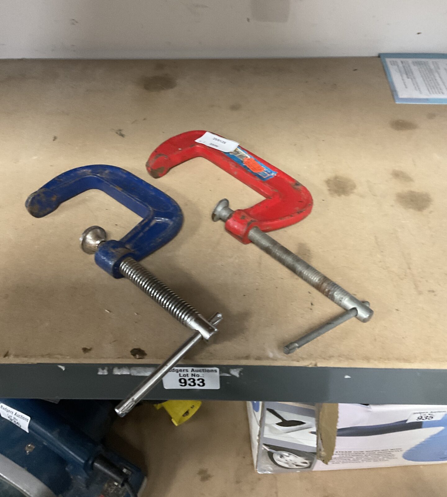 Two small g clamps – Badgers Auctions
