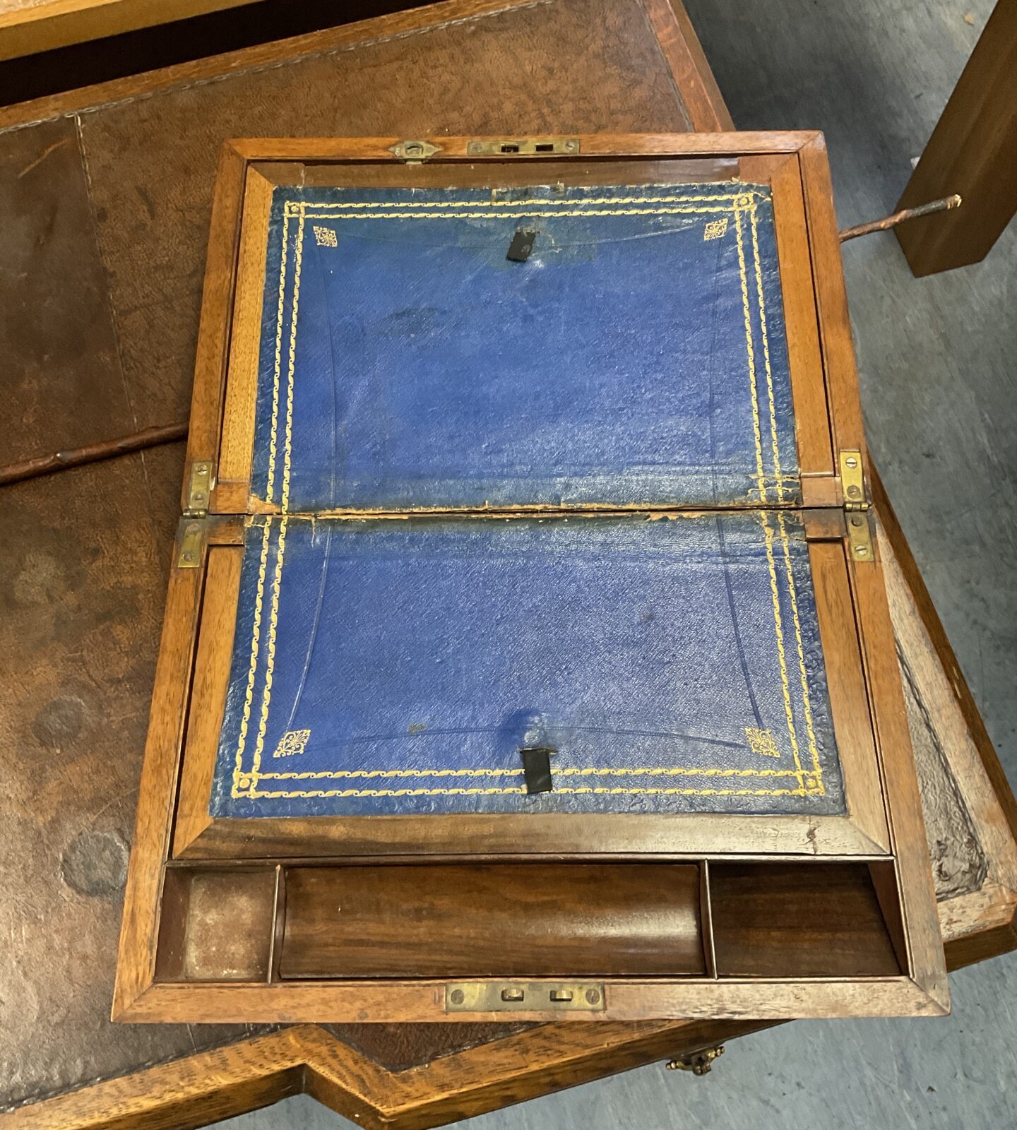 Antique Victorian walnut writing slope – Badgers Auctions
