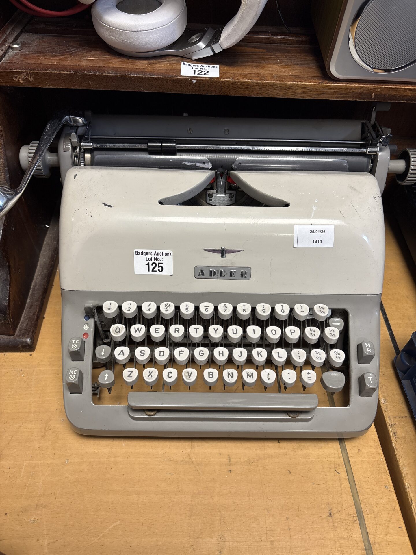 Vintage Adler Manual Typewriter – Badgers Auctions